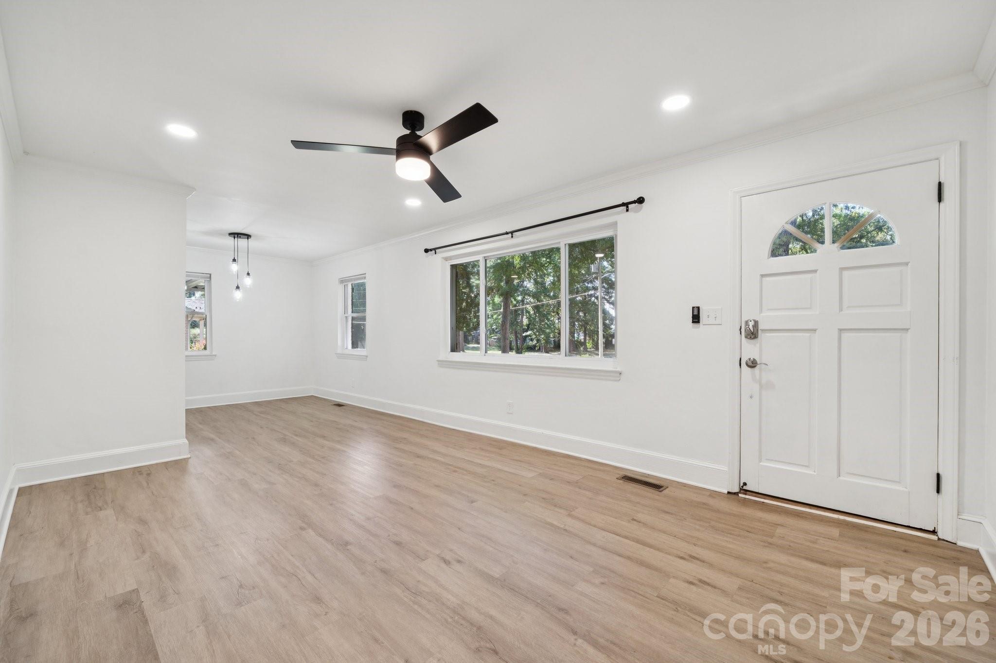 5423 Lantana Avenue, Charlotte, NC - photo 3 of 28
