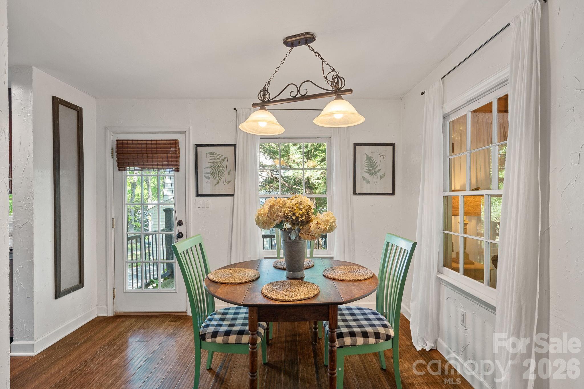 Photo 11 of 817 Bent Wood Court, Matthews, NC