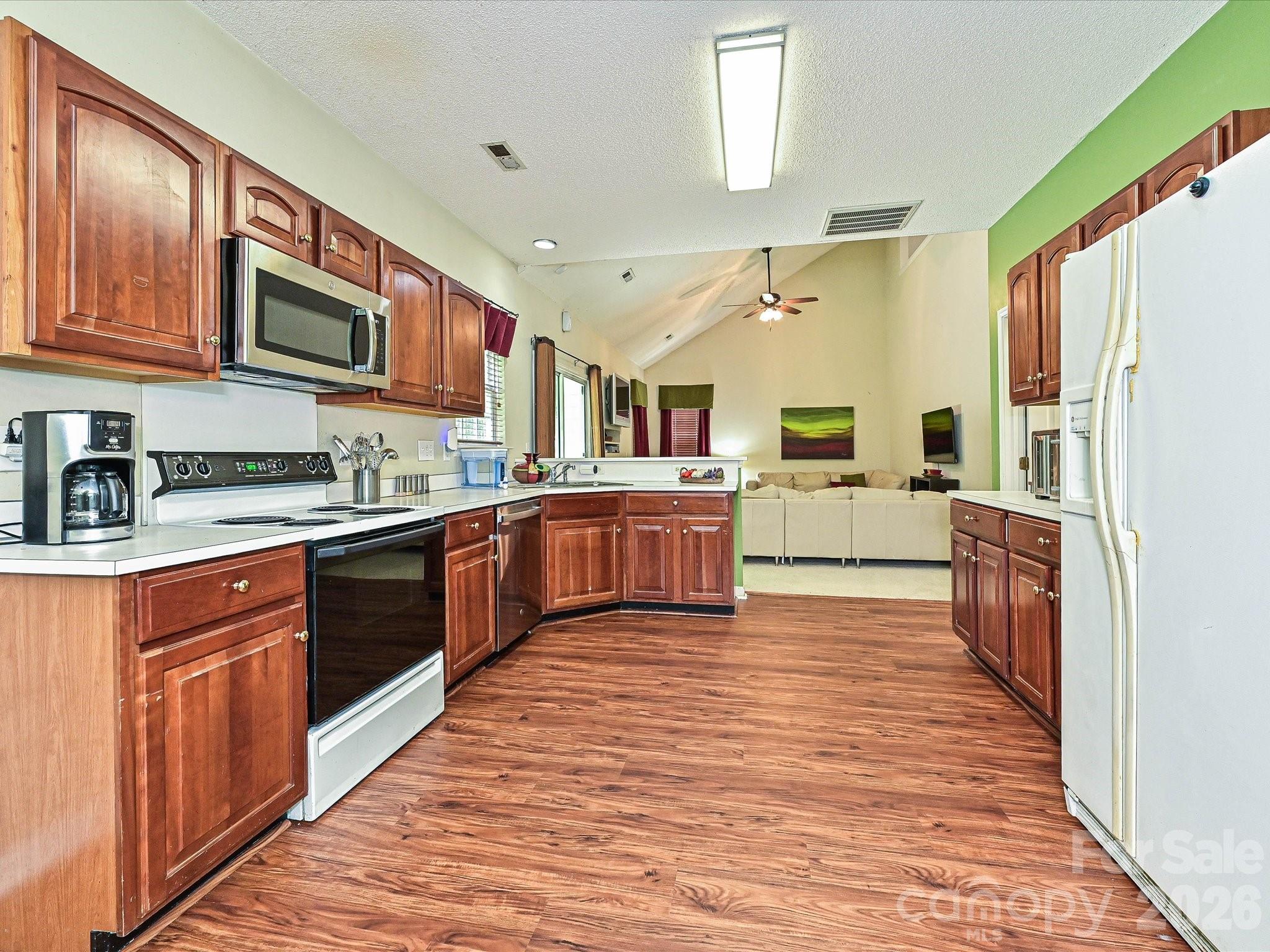 Home for sale at 6719 Reedy Creek Road, Charlotte, NC — photo 8 of 36