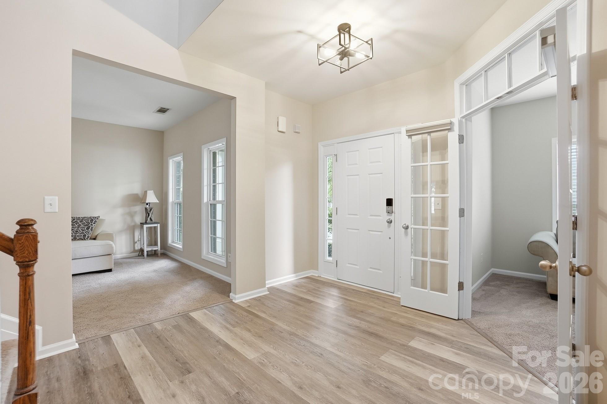 9013 Gailes Drive, Charlotte, NC - photo 4 of 42