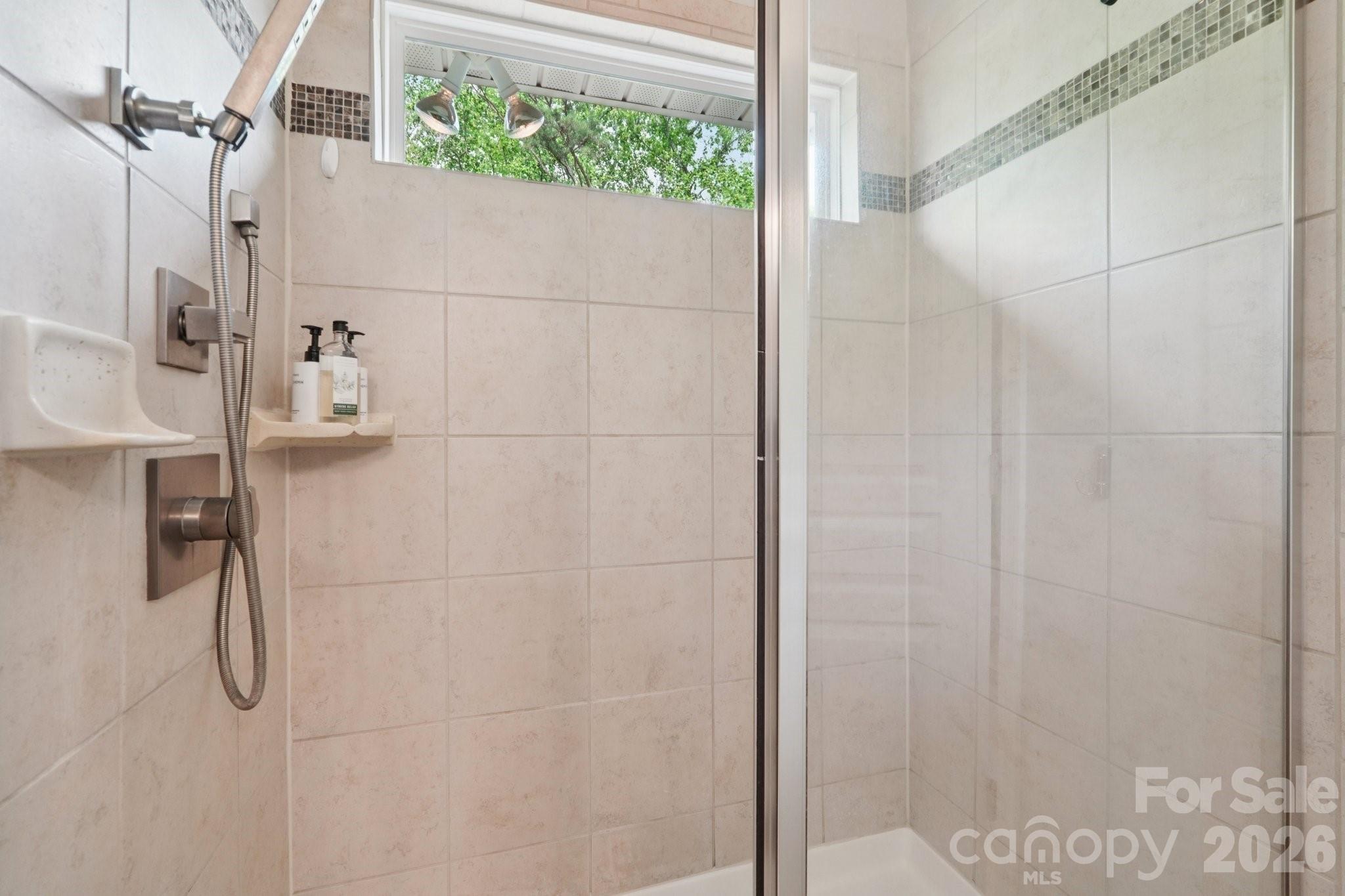 Photo 24 of 4818 Fonthill Lane, Charlotte, NC