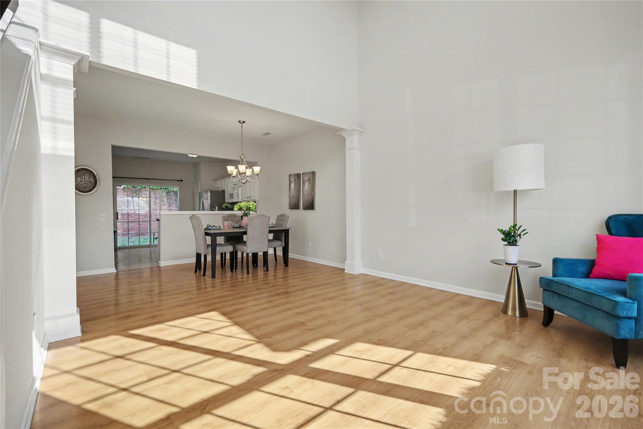 Photo 4 of 6930 Beverly Springs Drive, Charlotte, NC