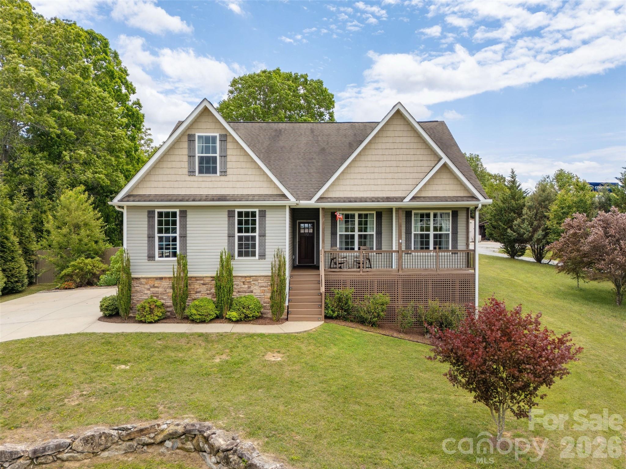 132 Beck Creek Circle, Flat Rock, NC - photo 2 of 38