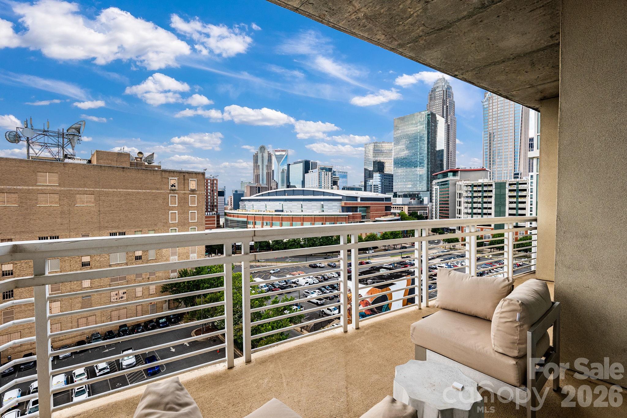 Home for sale at 505 E 6th Street1006, Charlotte, NC — photo 1 of 24