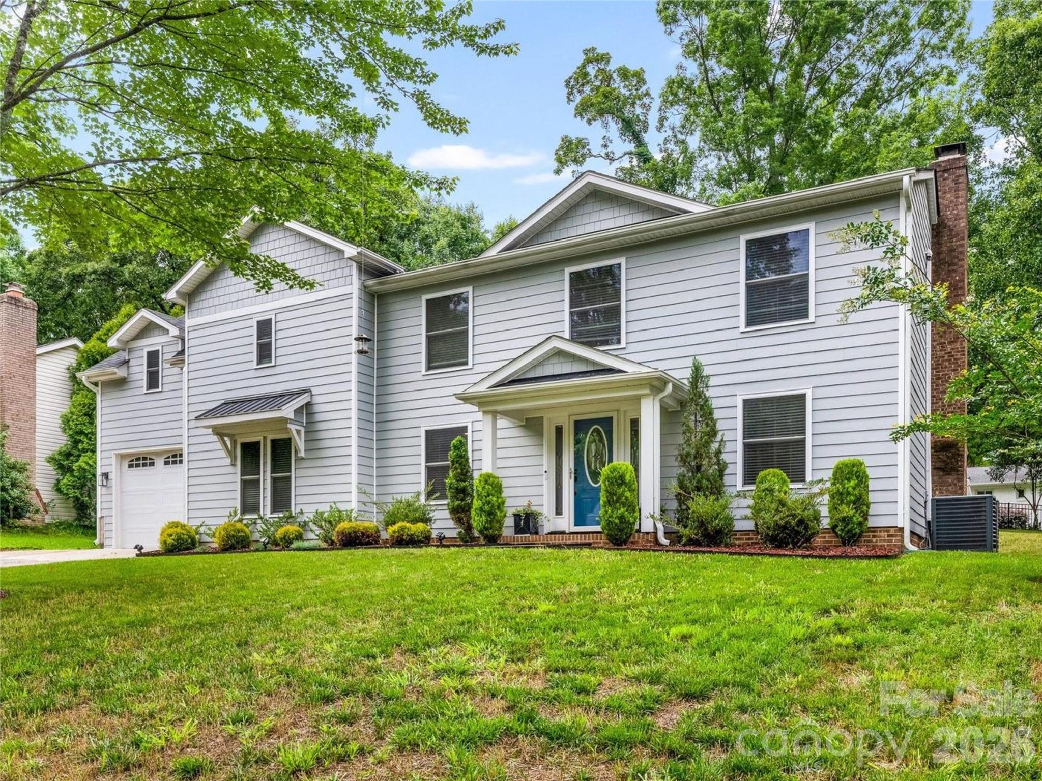 Home for sale at 6801 Rollingridge Drive, Charlotte, NC — photo 1 of 31
