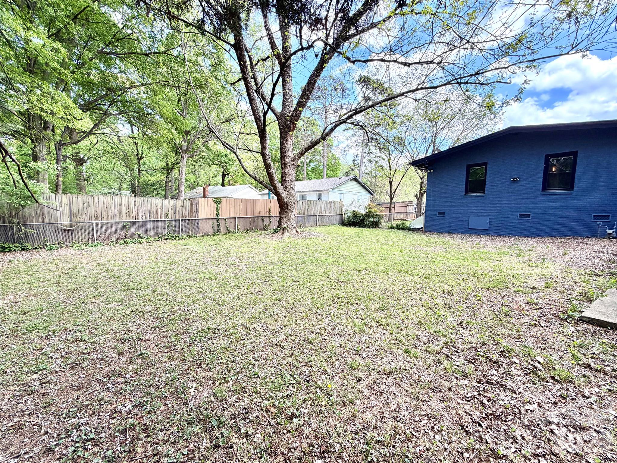 Photo 37 of 1511 Briarfield Drive, Charlotte, NC