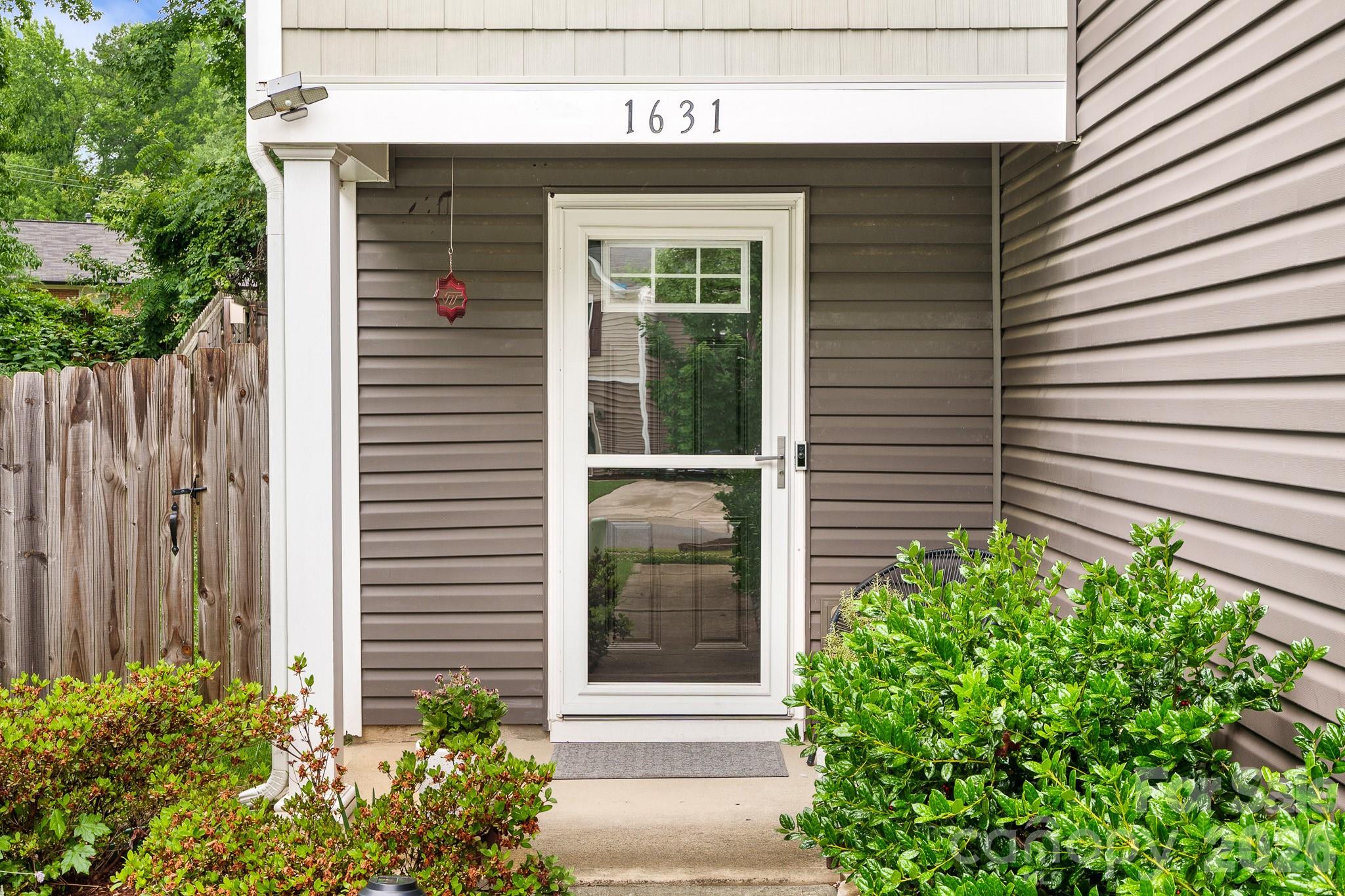 Photo 4 of 1631 Hooper Court, Charlotte, NC