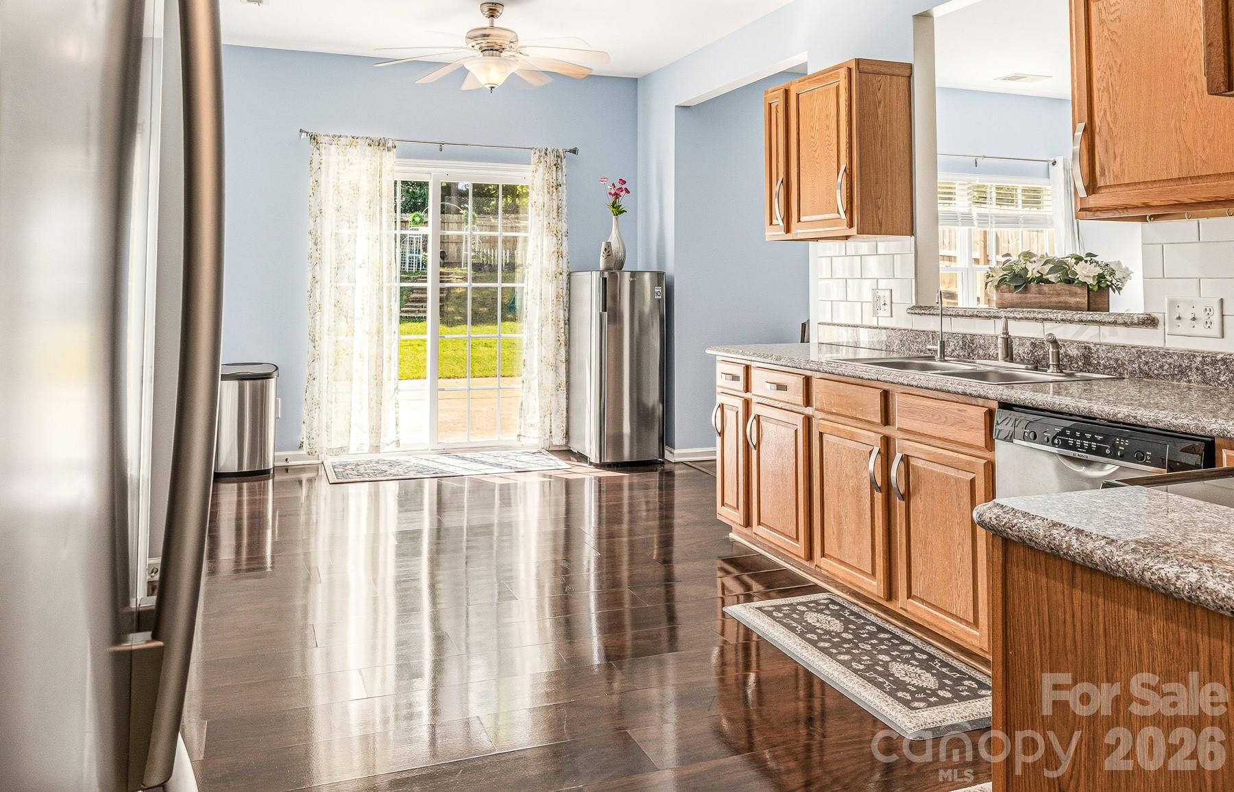 Photo 16 of 4816 Delprado Circle, Charlotte, NC