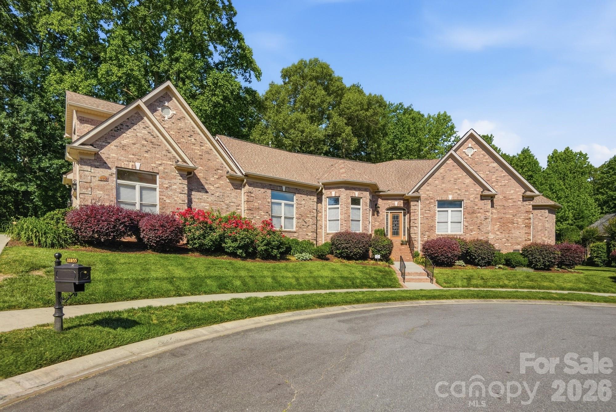 11855 Churchfield Lane, Charlotte, NC - photo 2 of 38