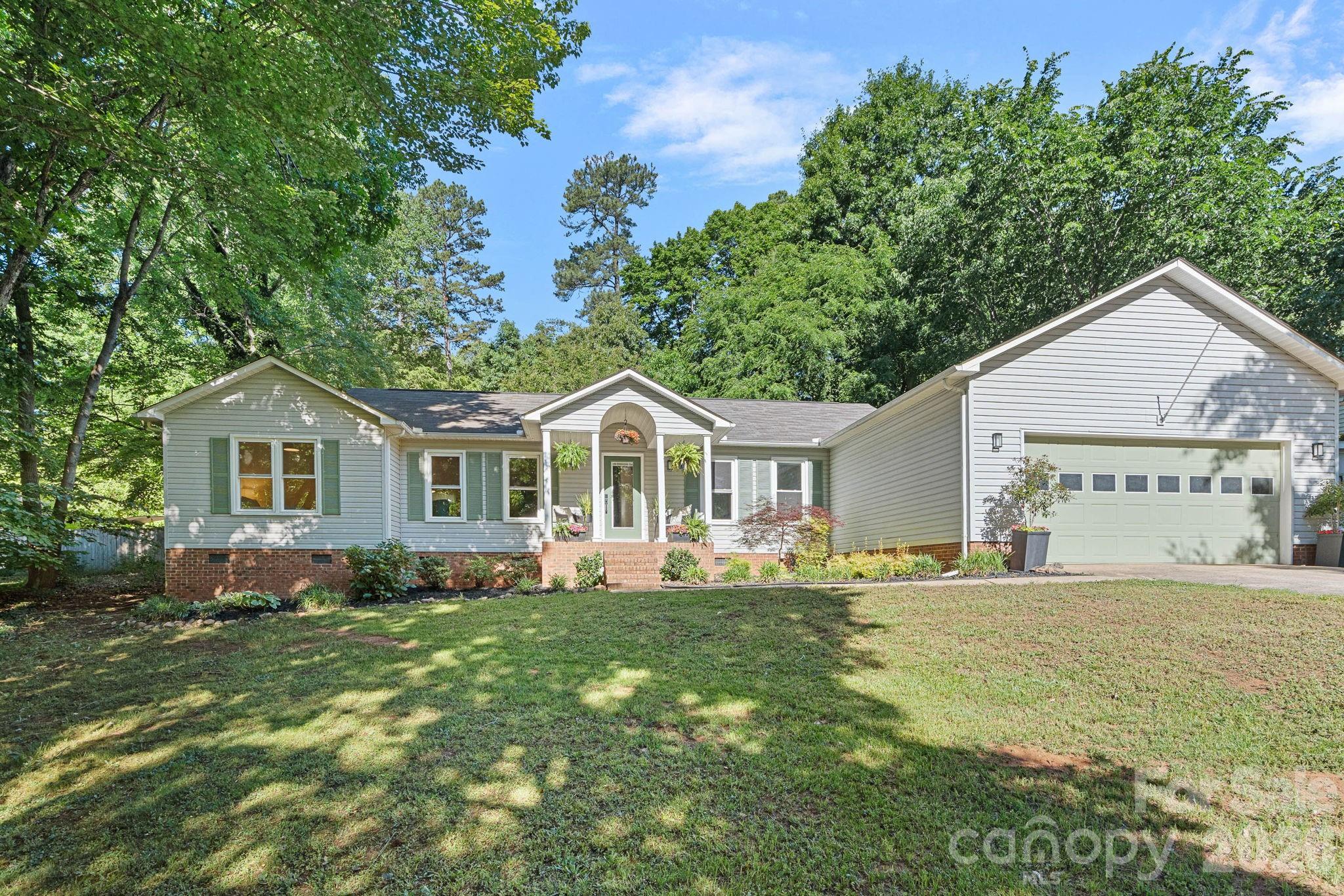 154 Quiet Cove Road, Mooresville, NC