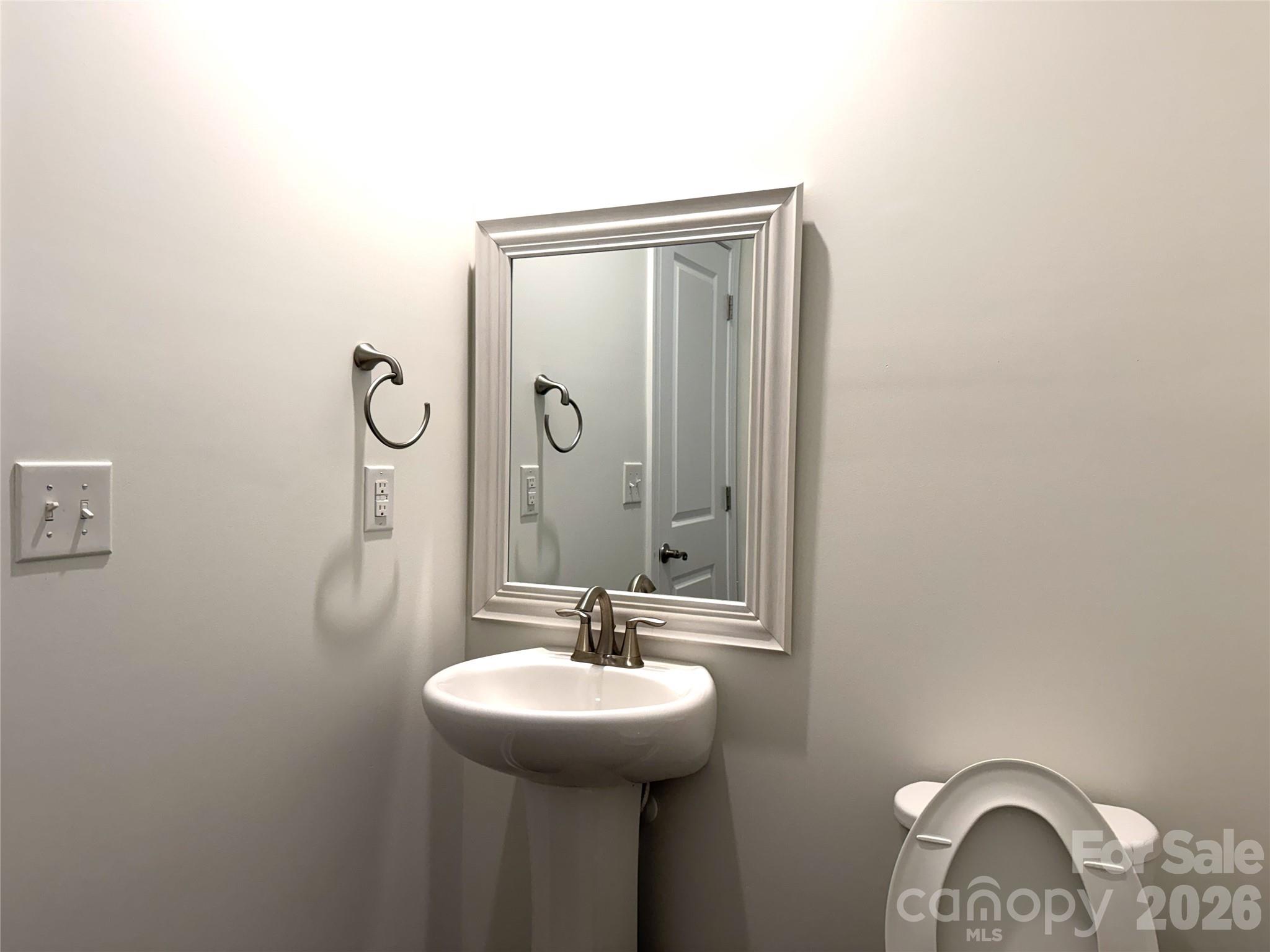 Photo 10 of 4621 Collingham Drive, Charlotte, NC