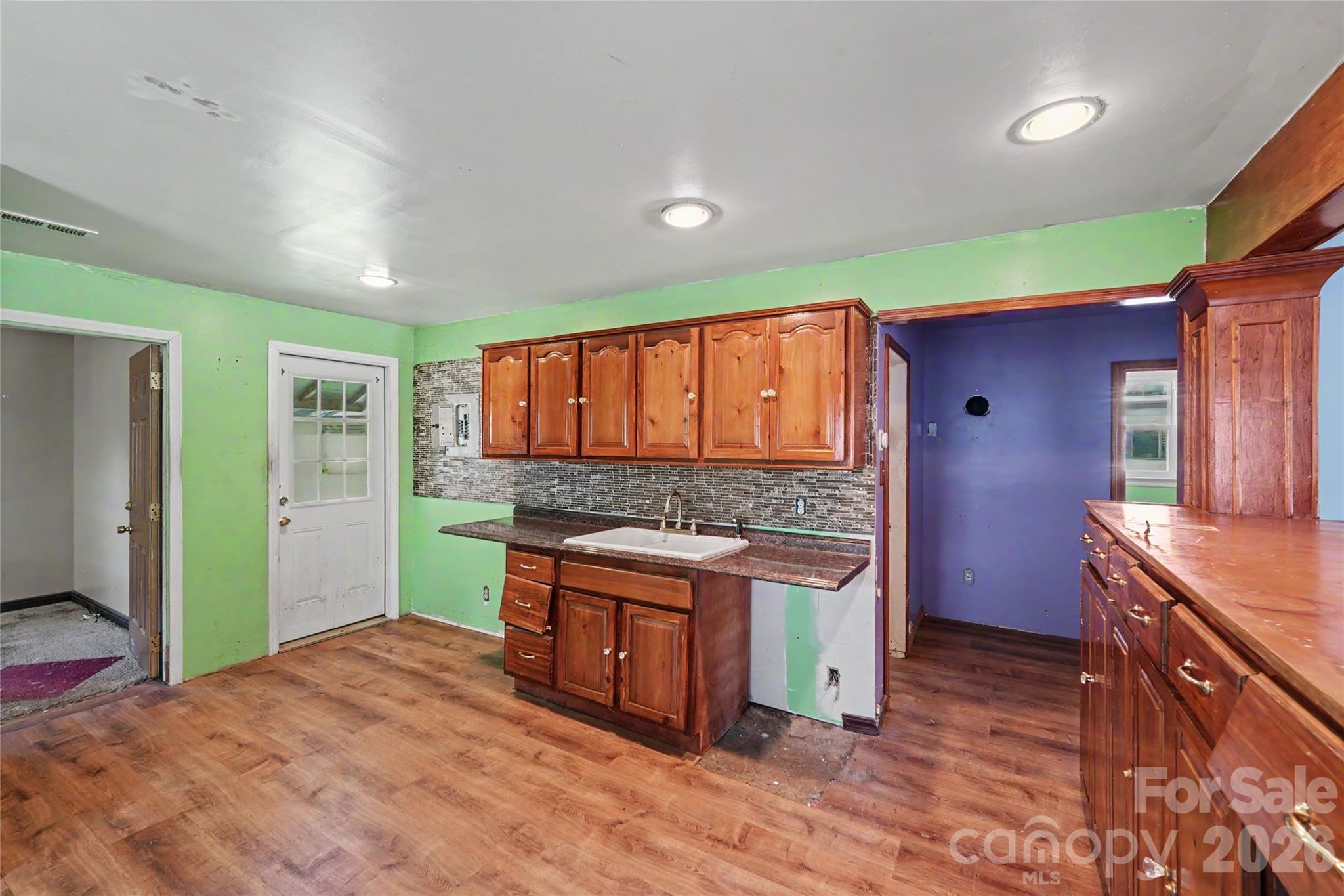 Photo 11 of 1212 Meadow Lane Lane, Charlotte, NC