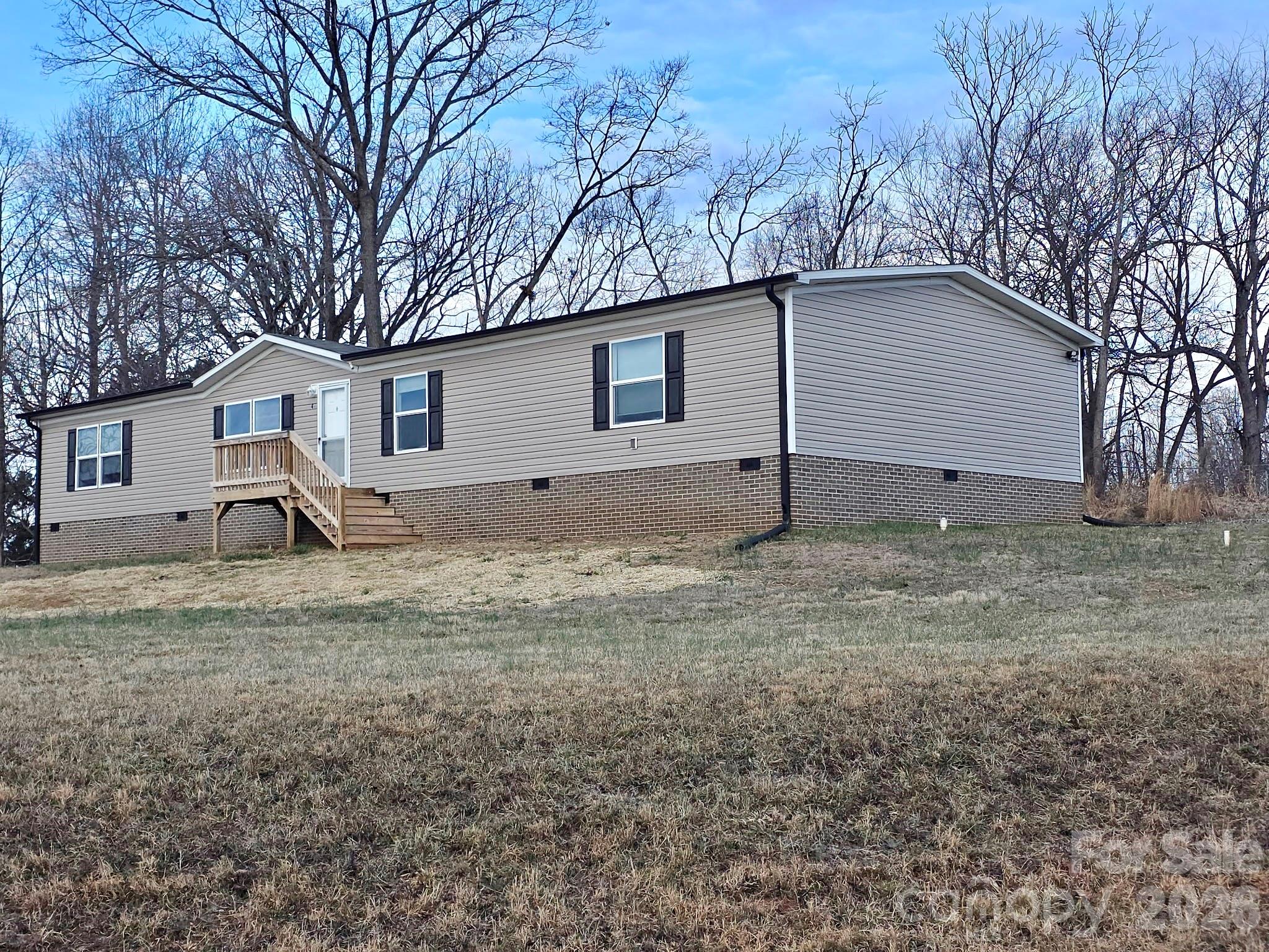 44 Howard Norton Drive, Hiddenite, NC - photo 2 of 22