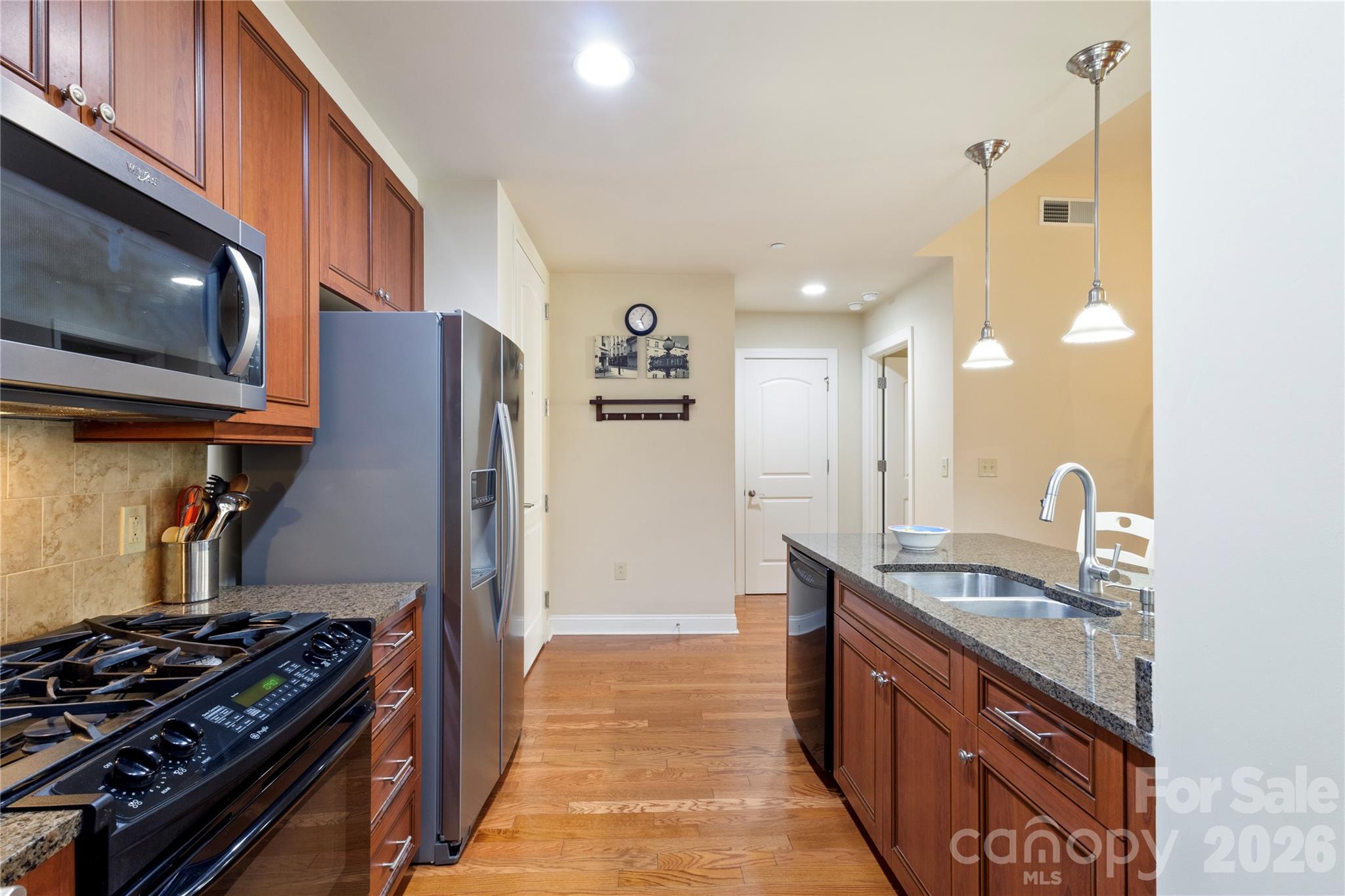 Photo 7 of 701 Royal Court603, Charlotte, NC