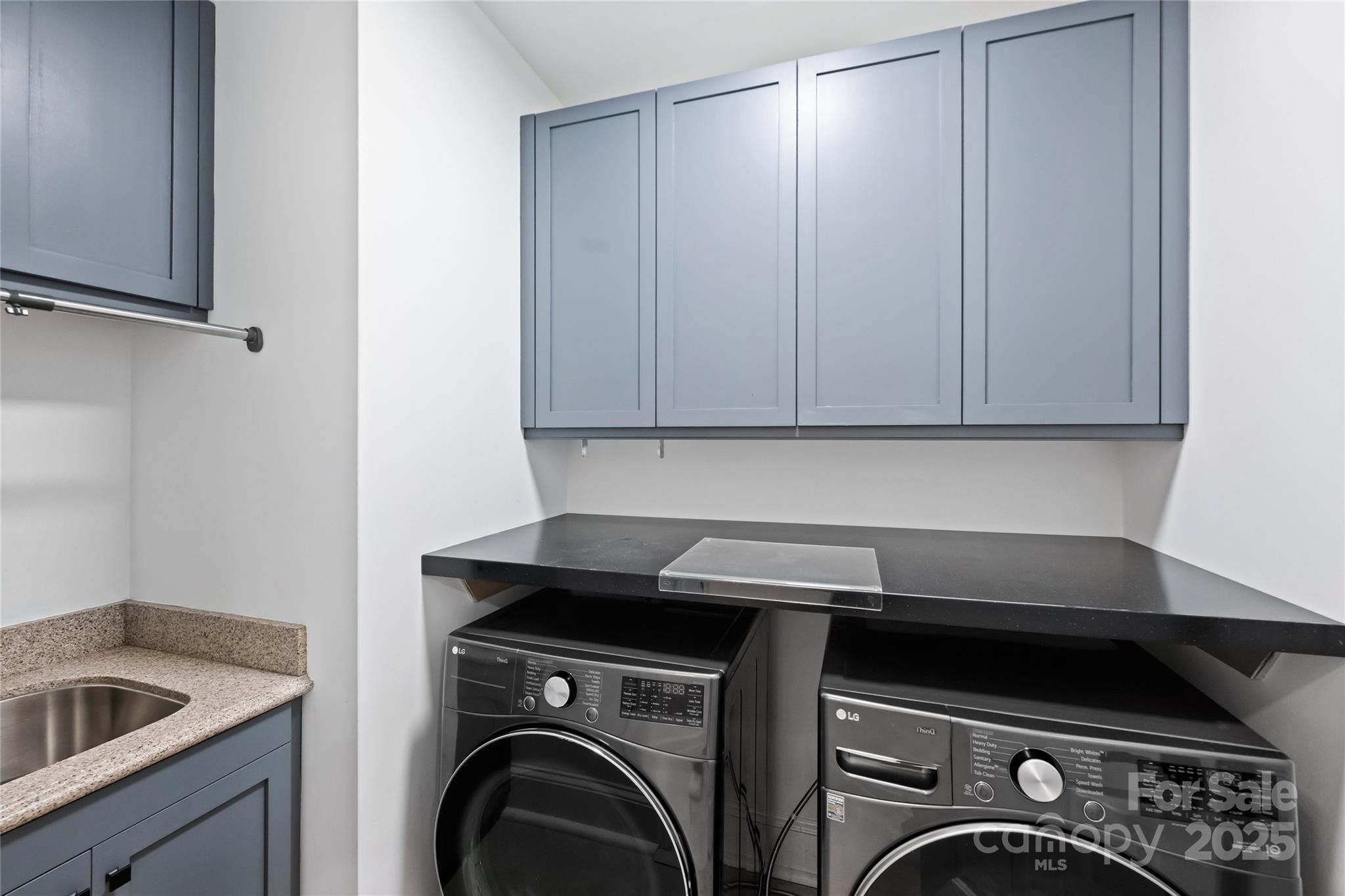 Photo 34 of 127 N Tryon Street615, Charlotte, NC