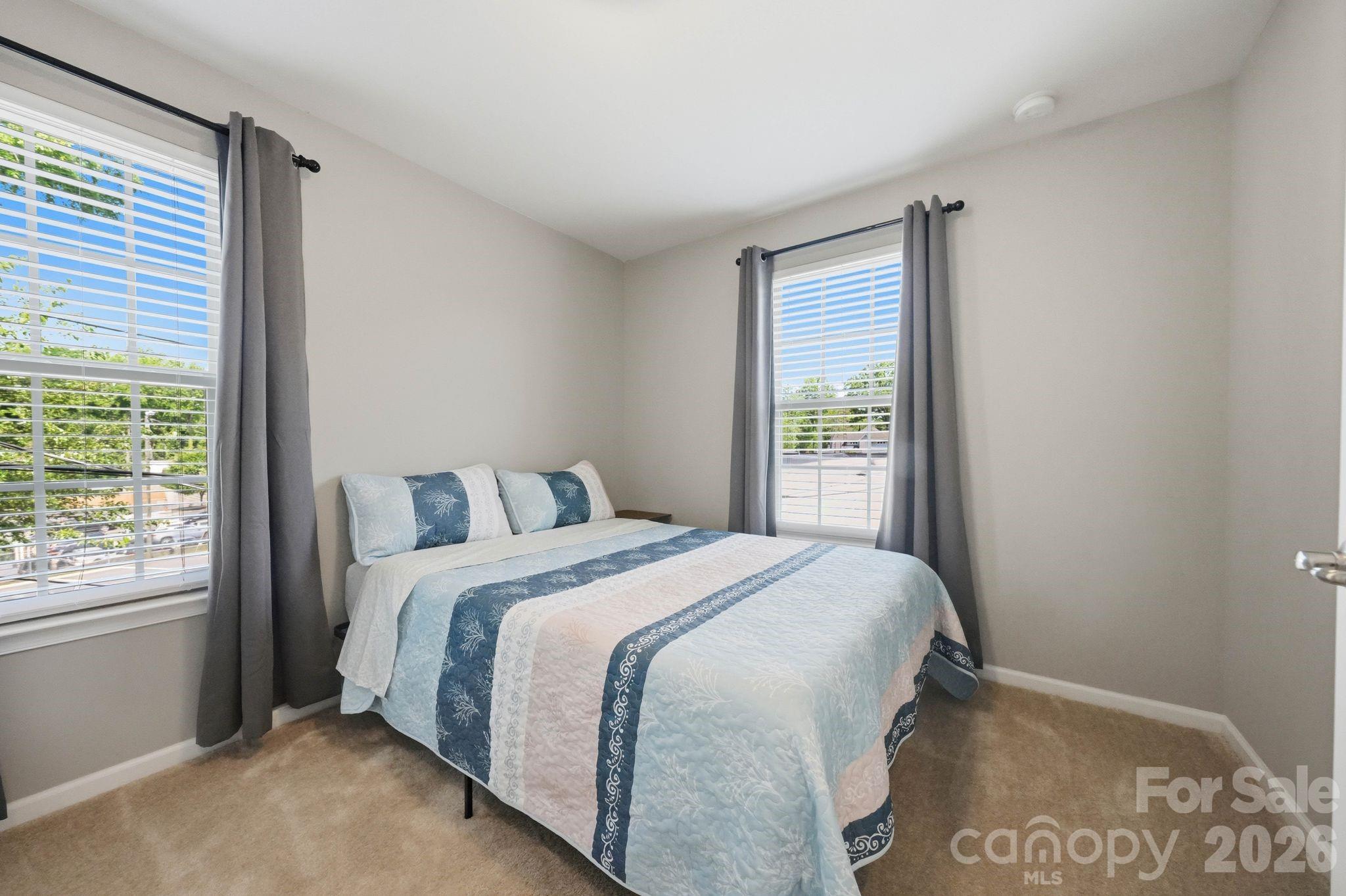 1221 Queen Lyon Court, Charlotte, NC - photo 32 of 46