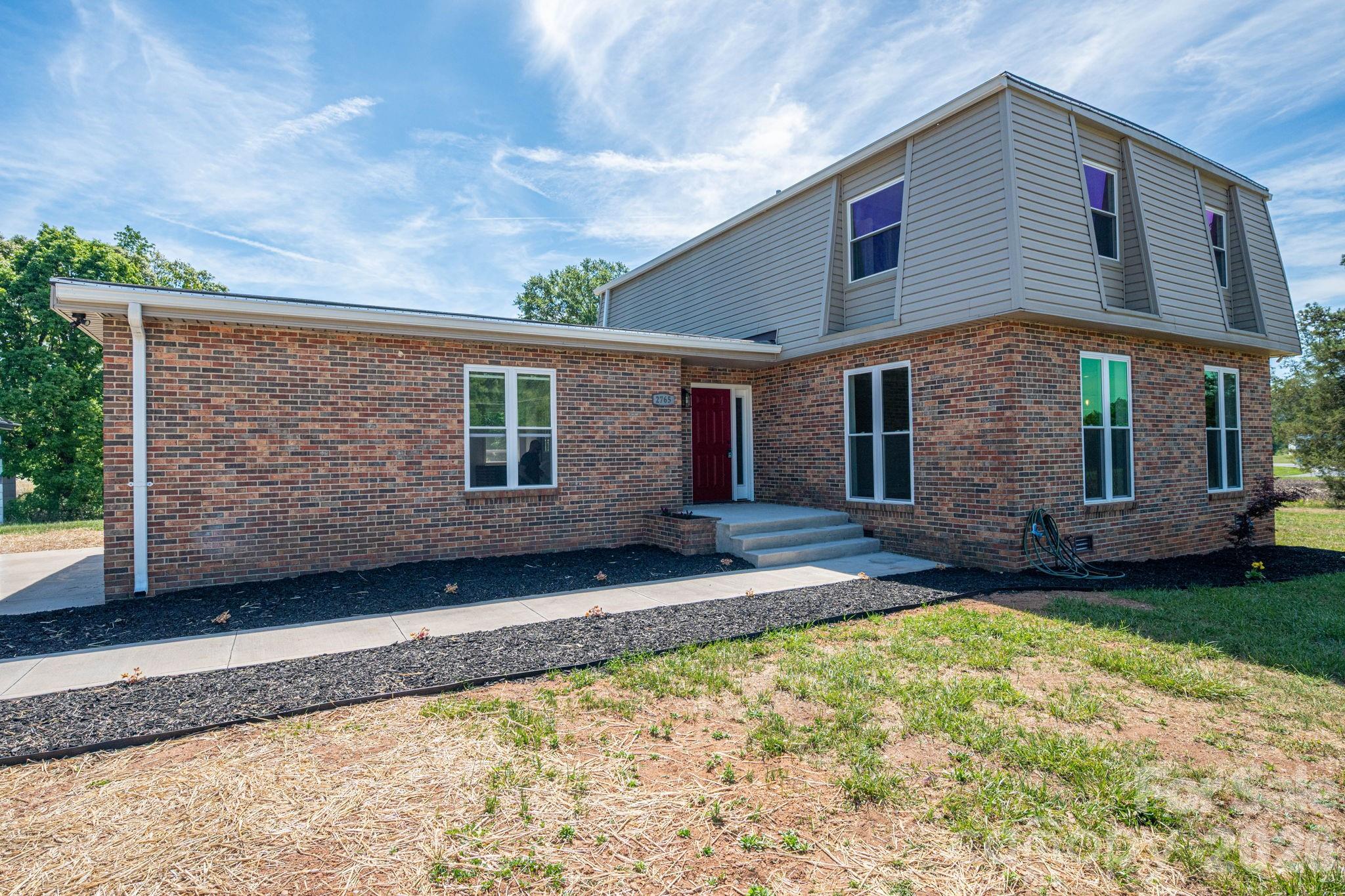 Photo 3 of 2765 S Lafayette Street, Shelby, NC