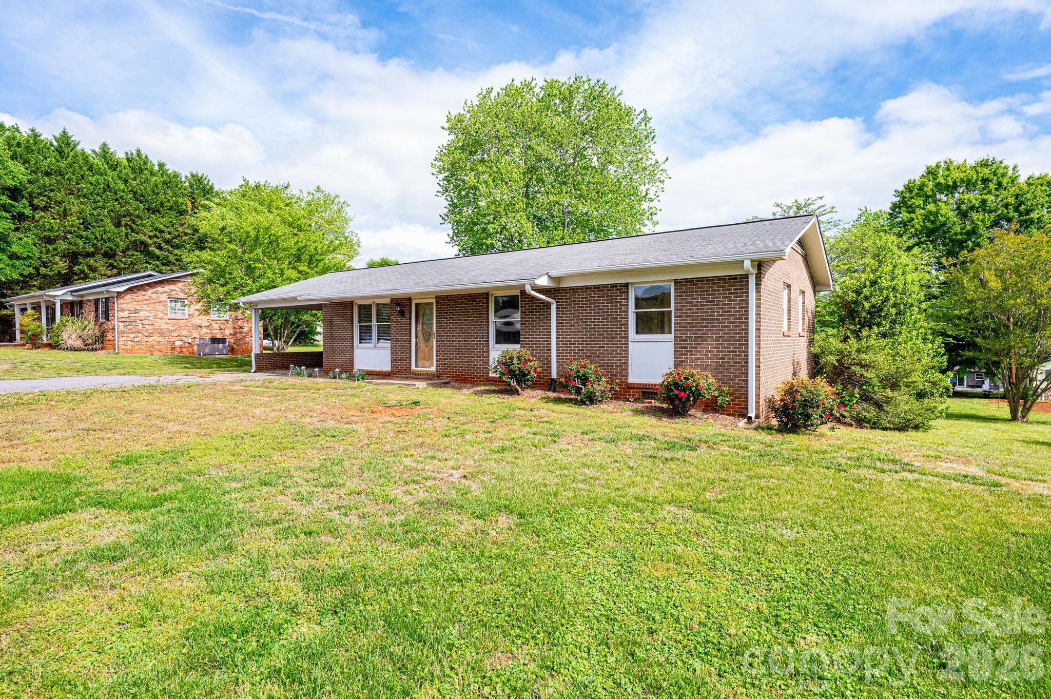 3886 Clay Street, Claremont, NC - photo 3 of 38