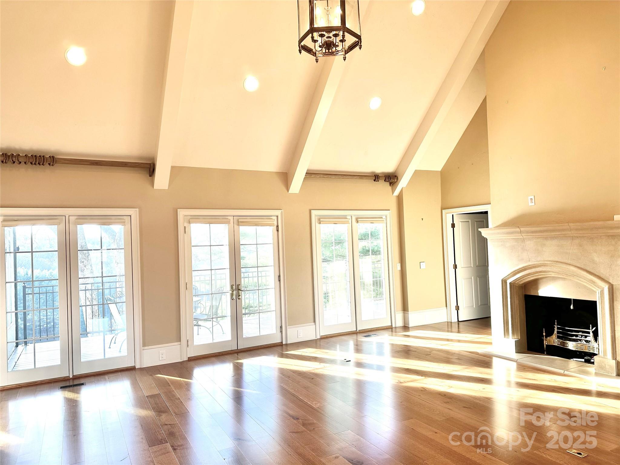 520 E Landing Ridge Circle, Jefferson, NC - photo 5 of 49