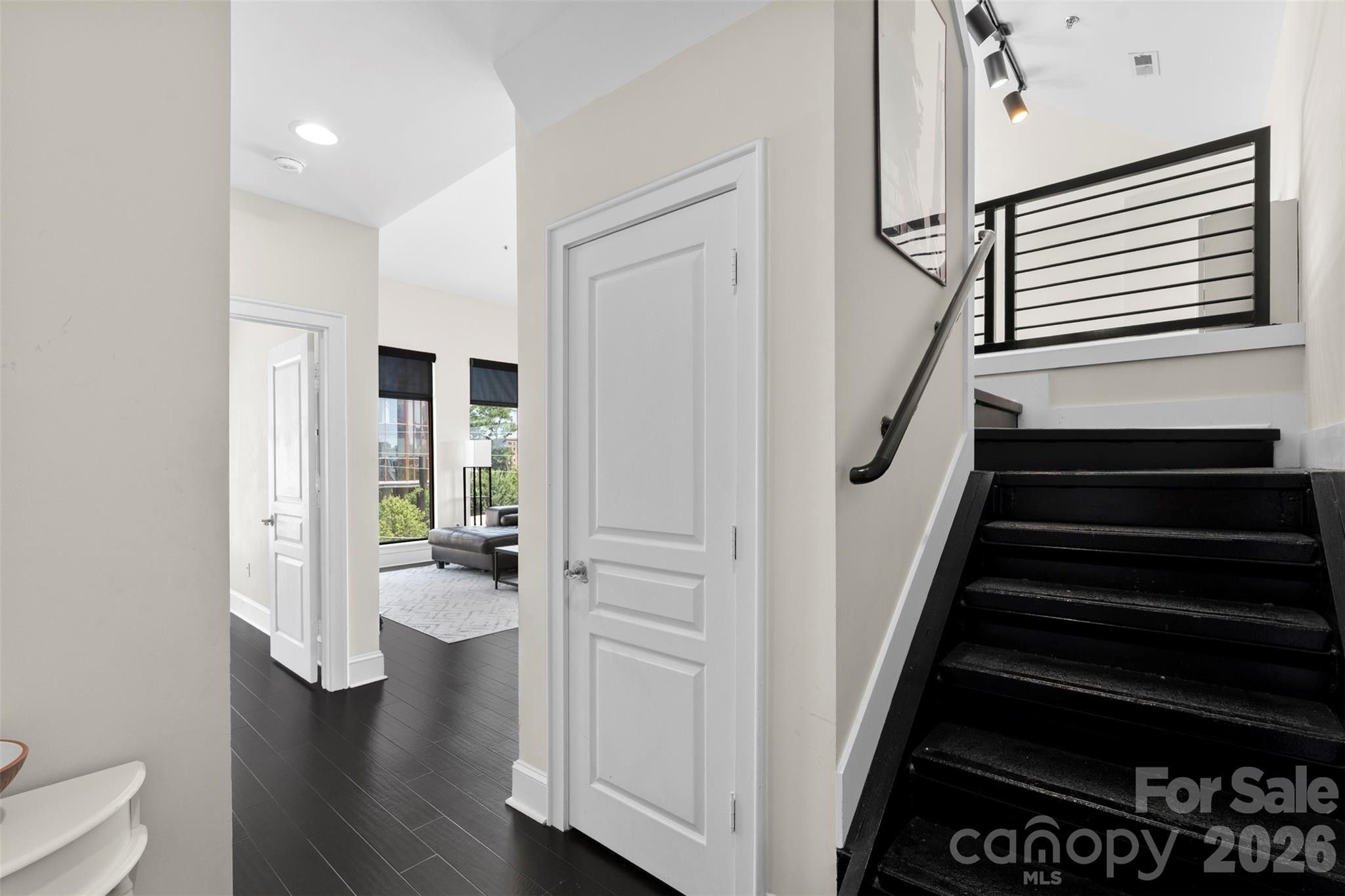Photo 6 of 115 E Park Avenue#401, Charlotte, NC