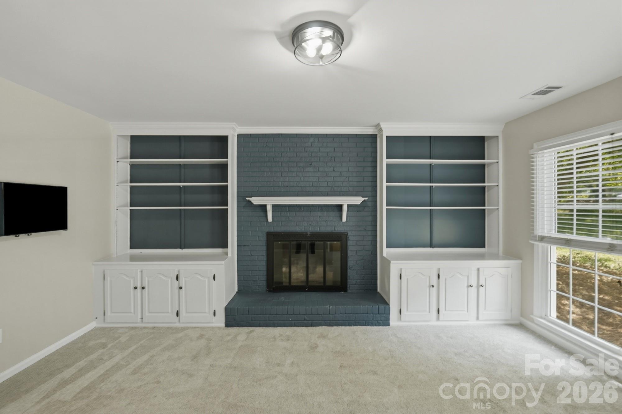 Home for sale at 2106 Caleo Circle, Charlotte, NC — photo 6 of 42
