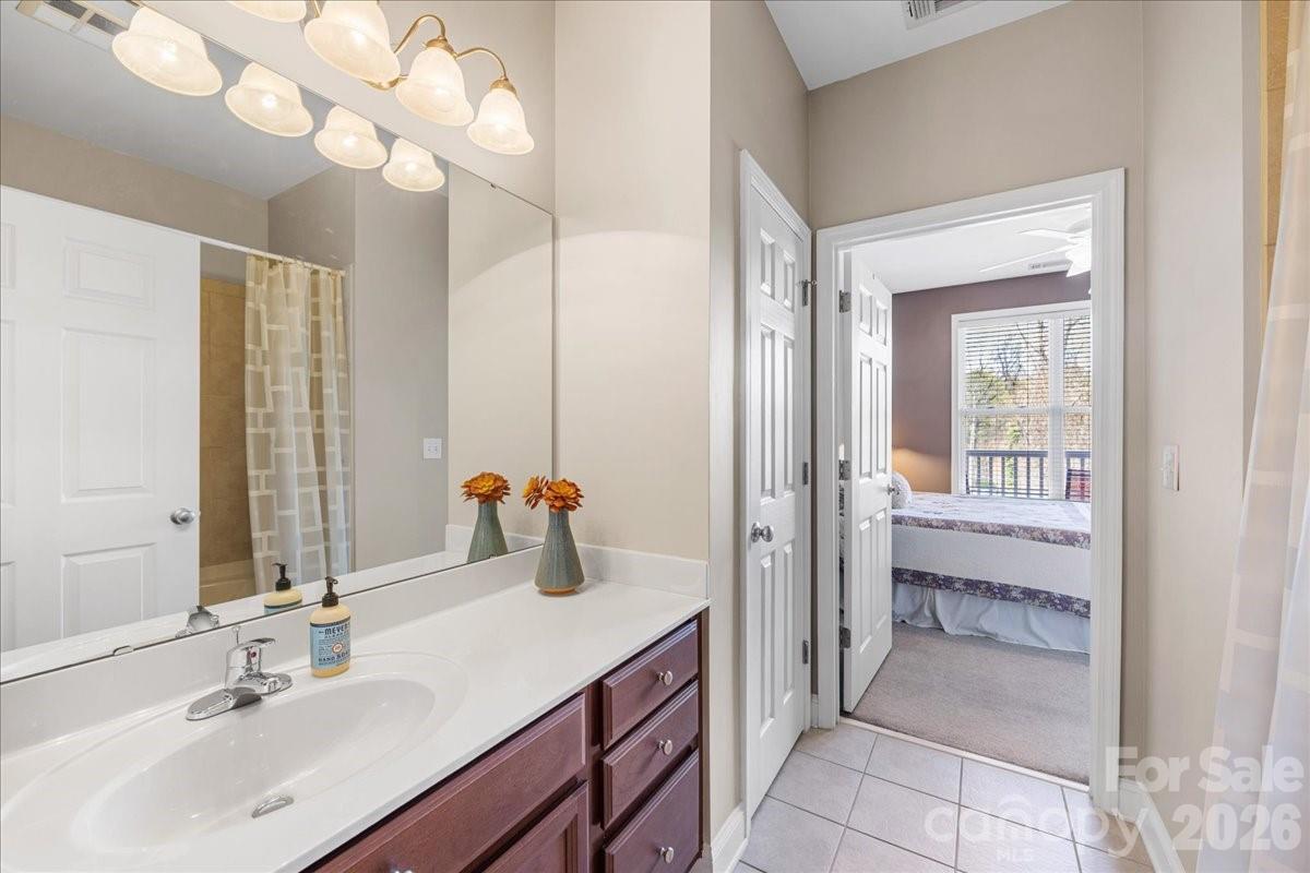 Photo 23 of 1000 E Woodlawn Road311, Charlotte, NC
