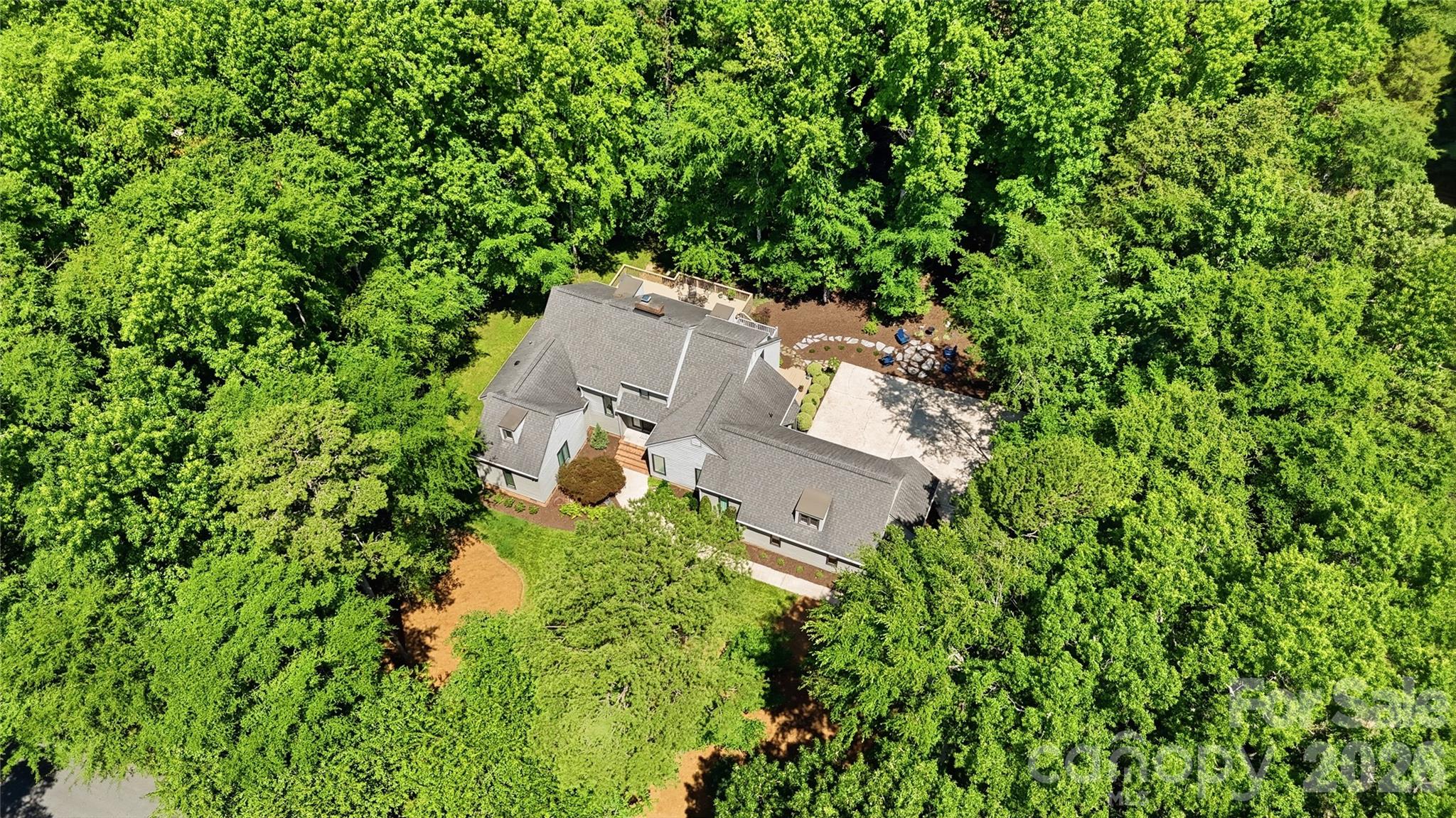 Photo 3 of 2402 Beaucatcher Lane, Charlotte, NC