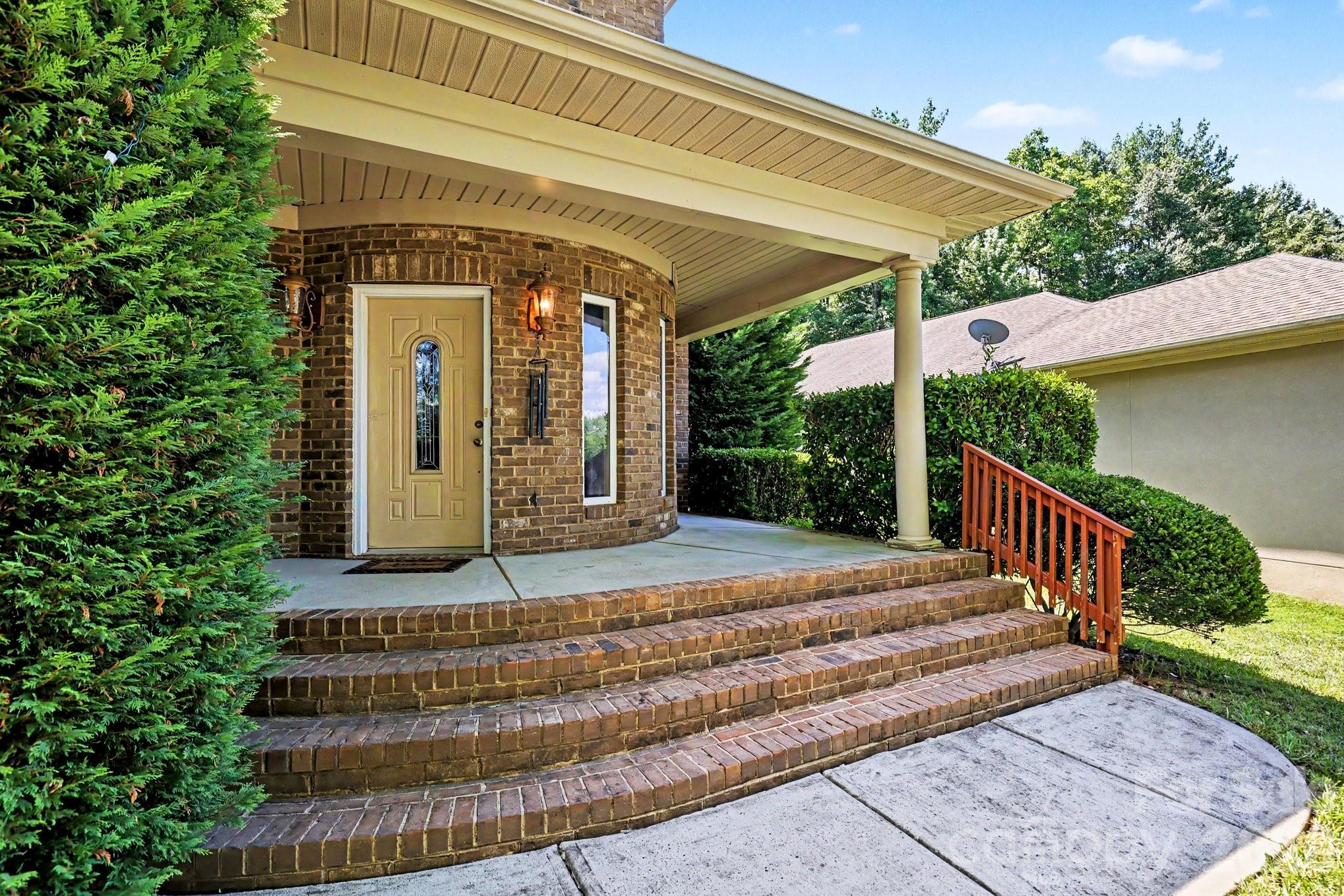 Photo 5 of 10130 Fairlea Drive, Charlotte, NC