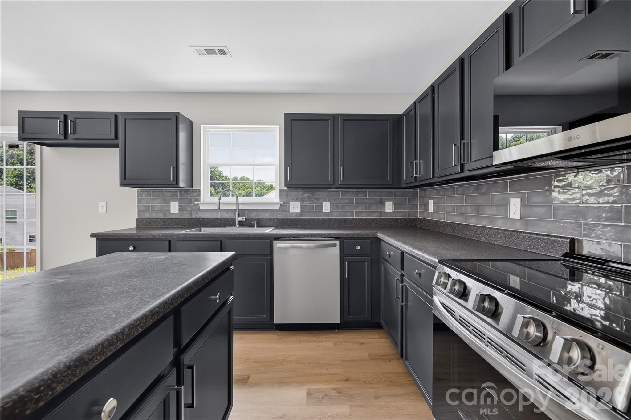 Photo 12 of 6029 Waterloo Drive, Charlotte, NC