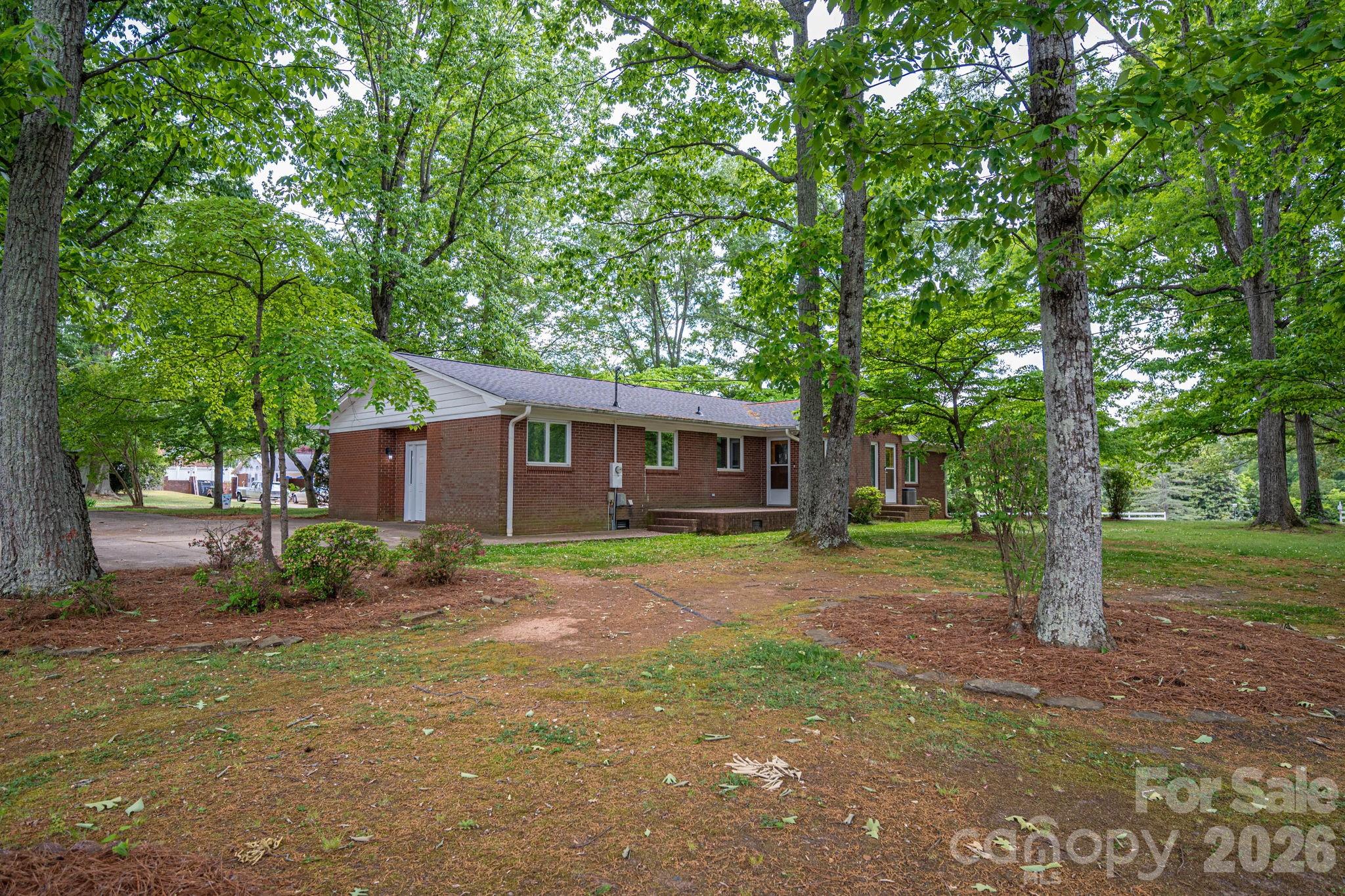 Home for sale at 602 Lee Street, Kings Mountain, NC — photo 44 of 47