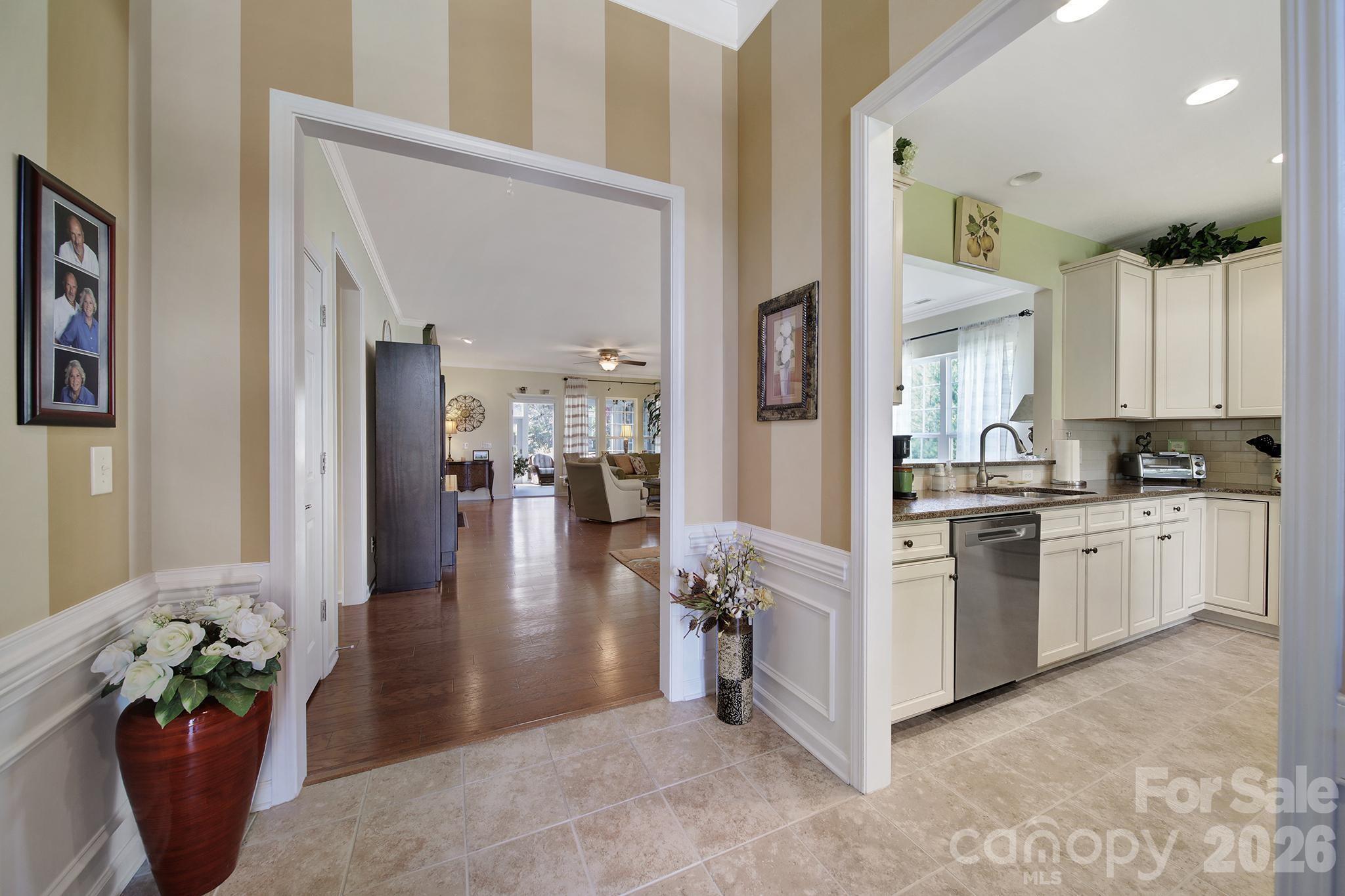 Photo 3 of 3021 Voyageurs Way, Fort Mill, SC