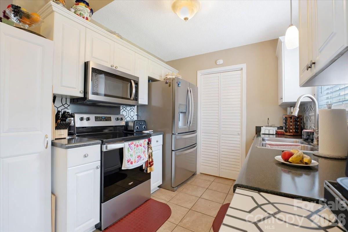 Photo 7 of 4165 Thomas Sam Drive, Rock Hill, SC