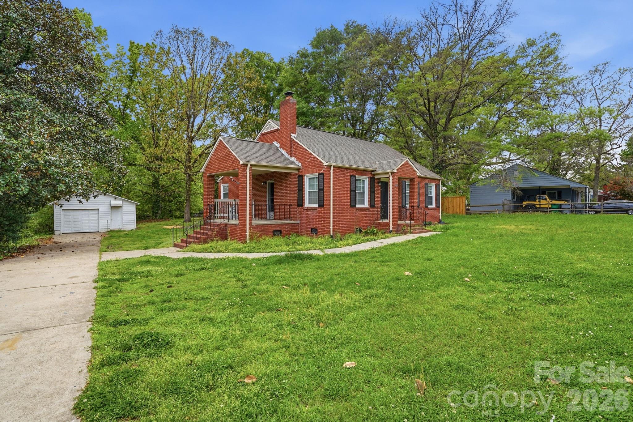 Photo 2 of 8825 Mcclure Circle, Charlotte, NC