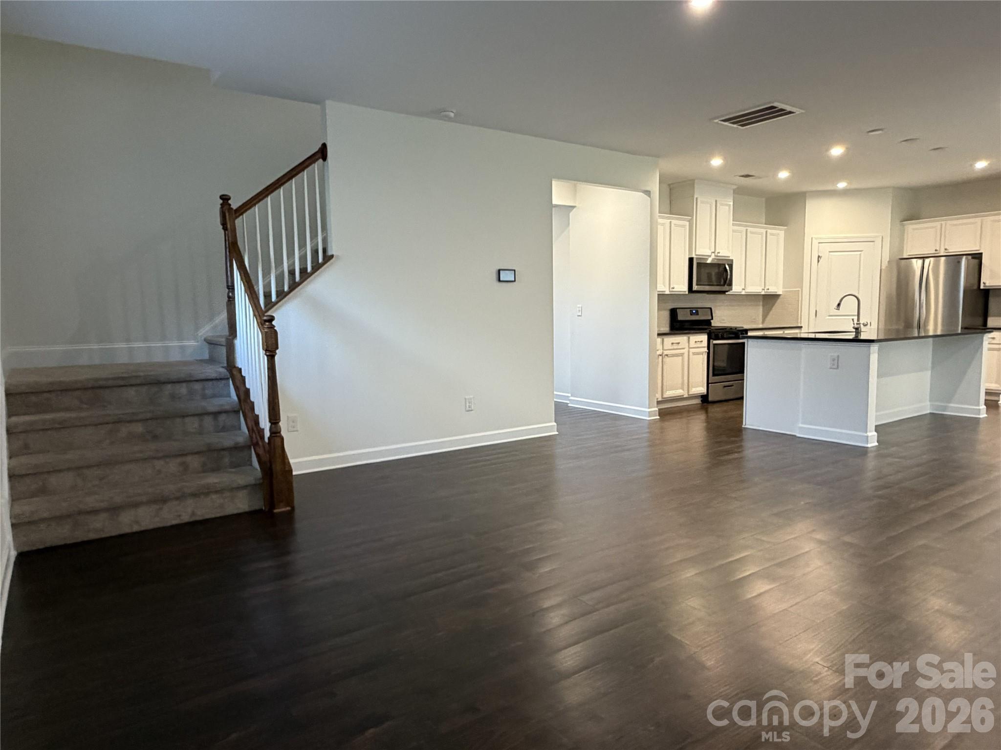 Photo 8 of 4621 Collingham Drive, Charlotte, NC