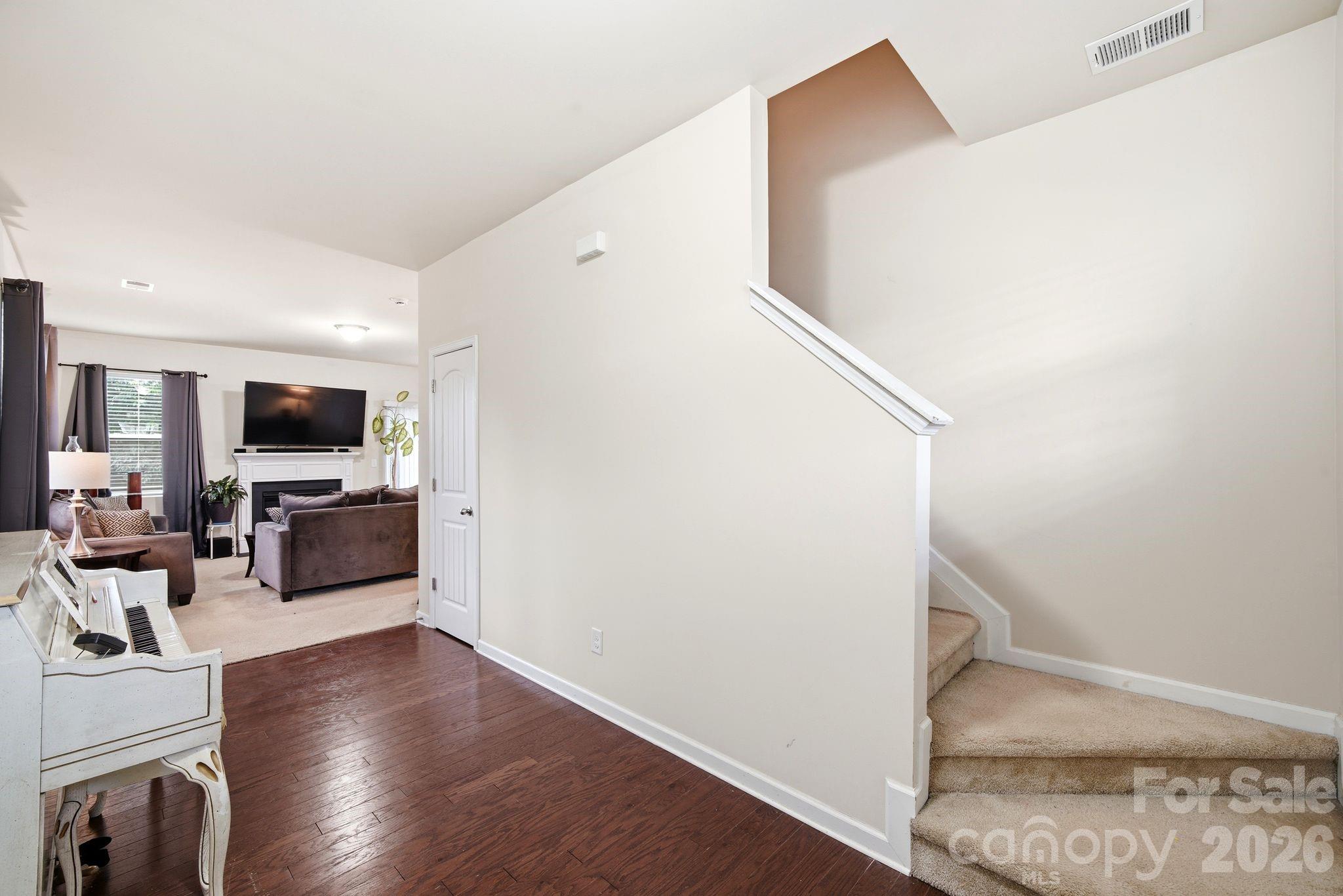Photo 4 of 504 Knothole Lane, Charlotte, NC