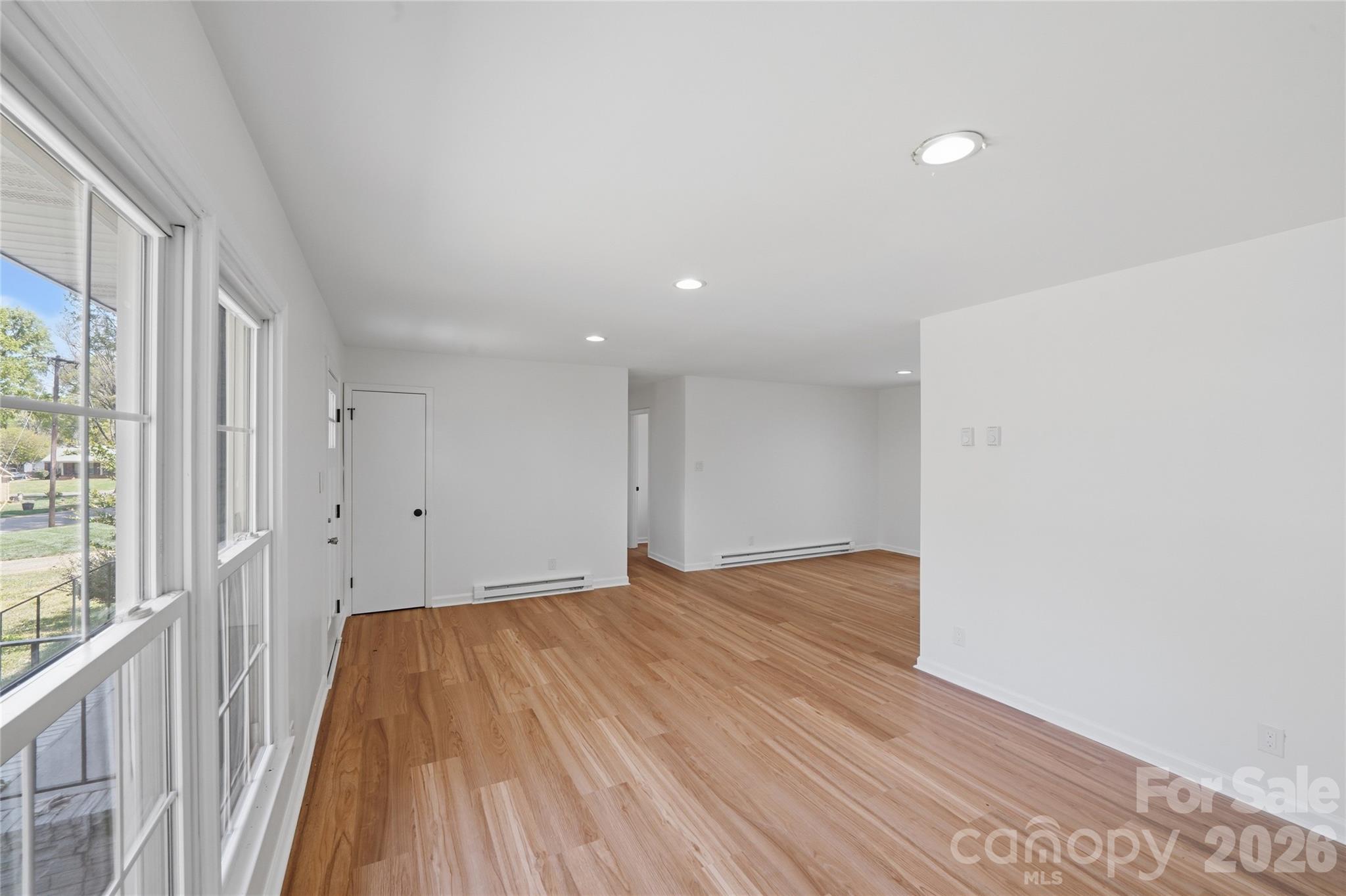 Photo 9 of 5906 Whitingham Drive, Charlotte, NC