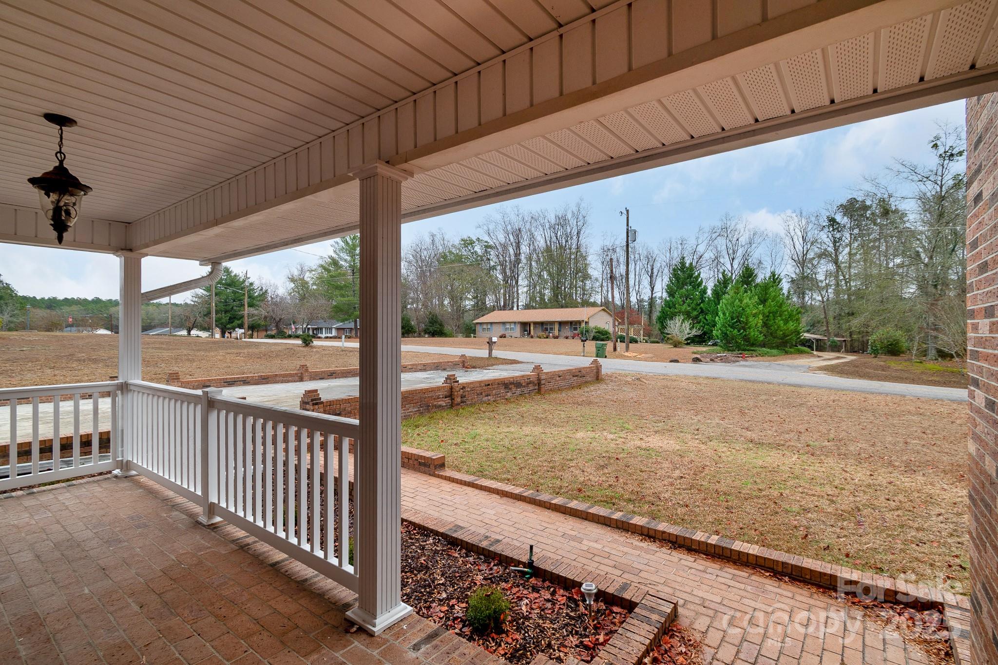 304 West Street, Kershaw, SC - photo 5 of 49