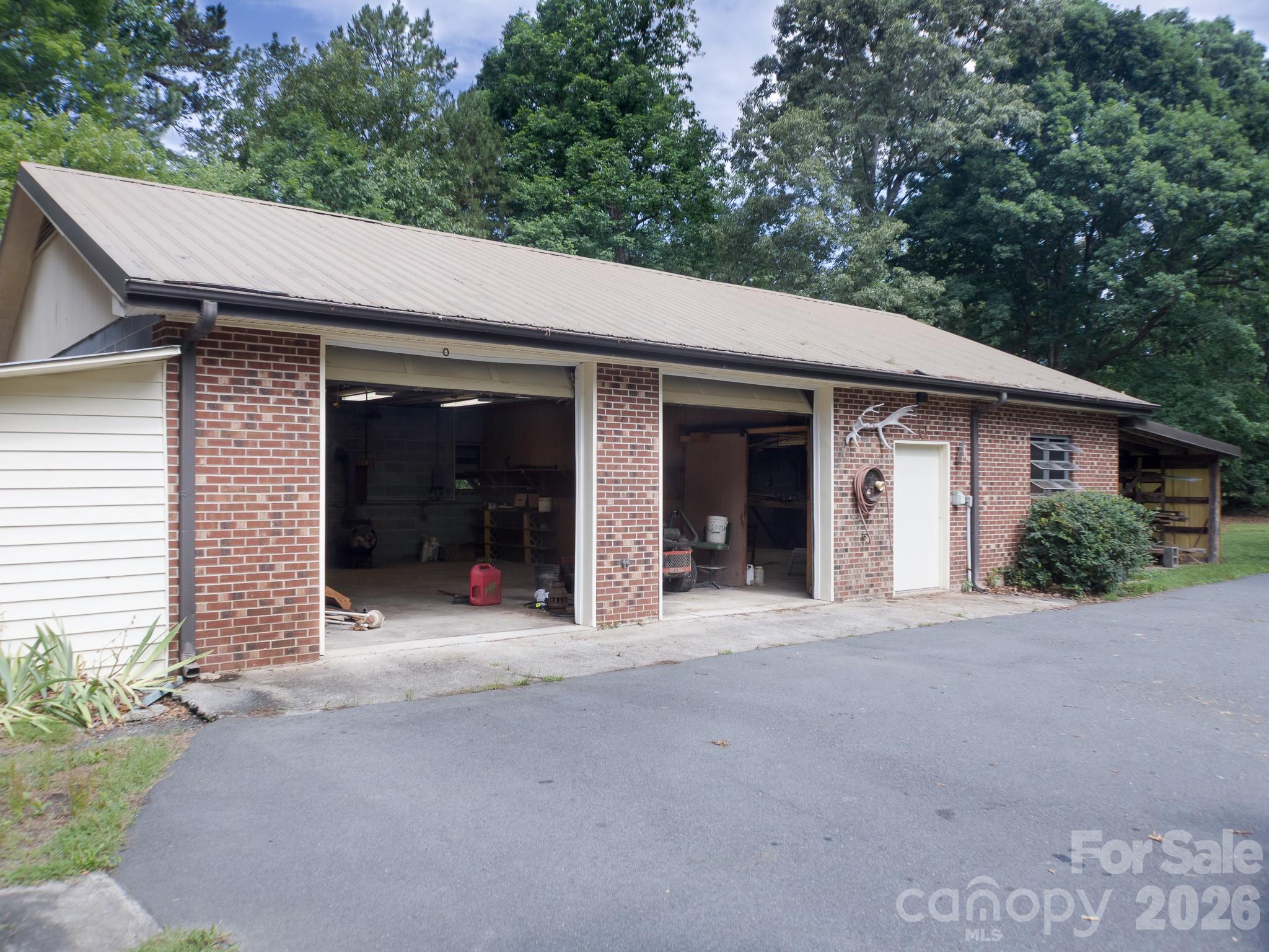 Home for sale at 3250 Mount Pleasant Road S, Concord, NC — photo 5 of 47