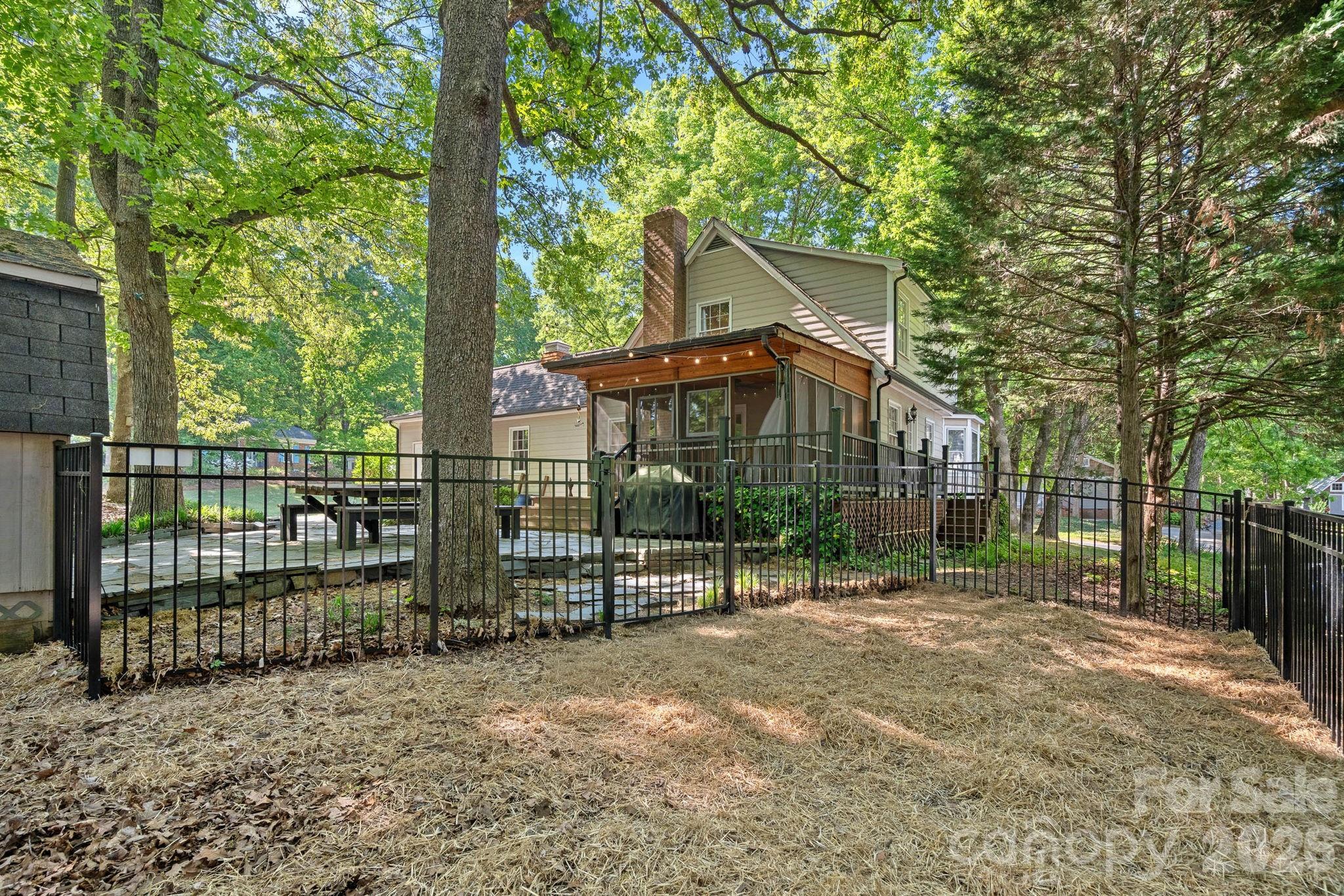Photo 25 of 817 Bent Wood Court, Matthews, NC