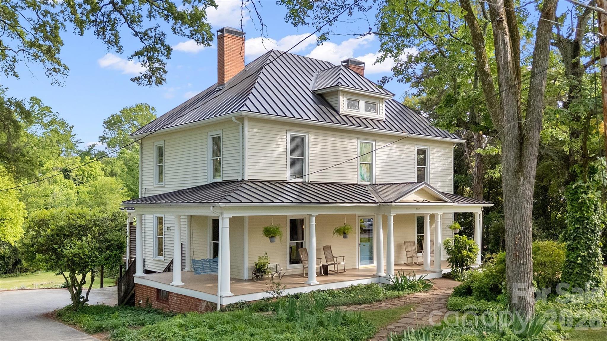 602 N Main Street, Davidson, NC