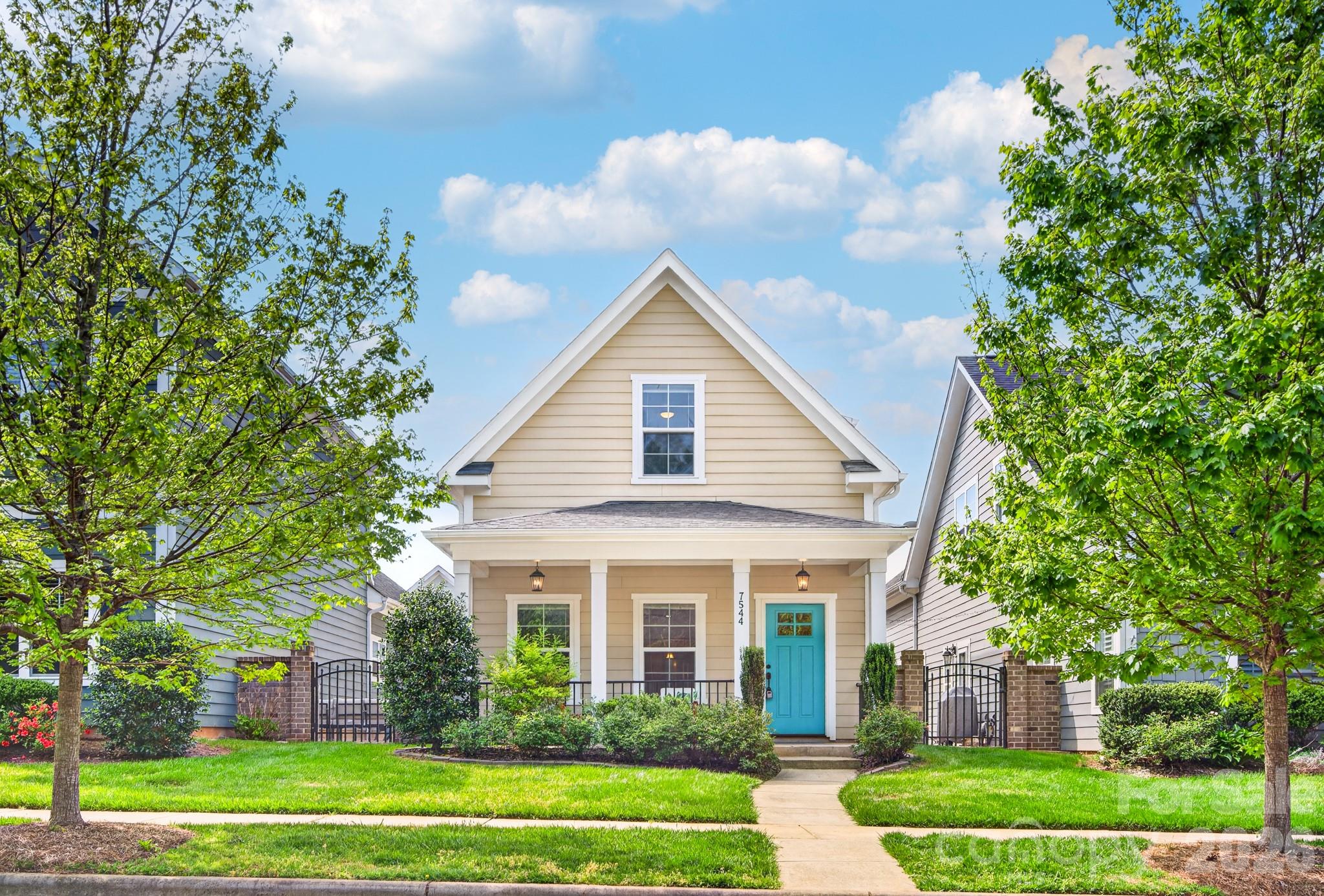 7544 Fairway Villa Circle, Denver, NC