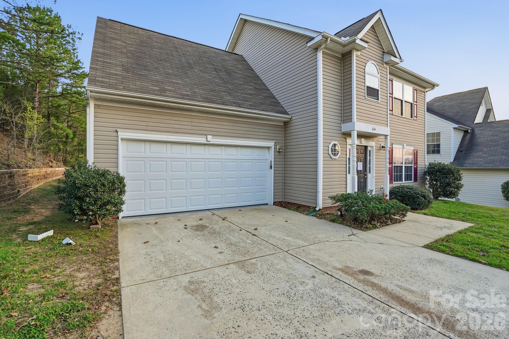 Photo 2 of 634 Longacre Drive, Charlotte, NC