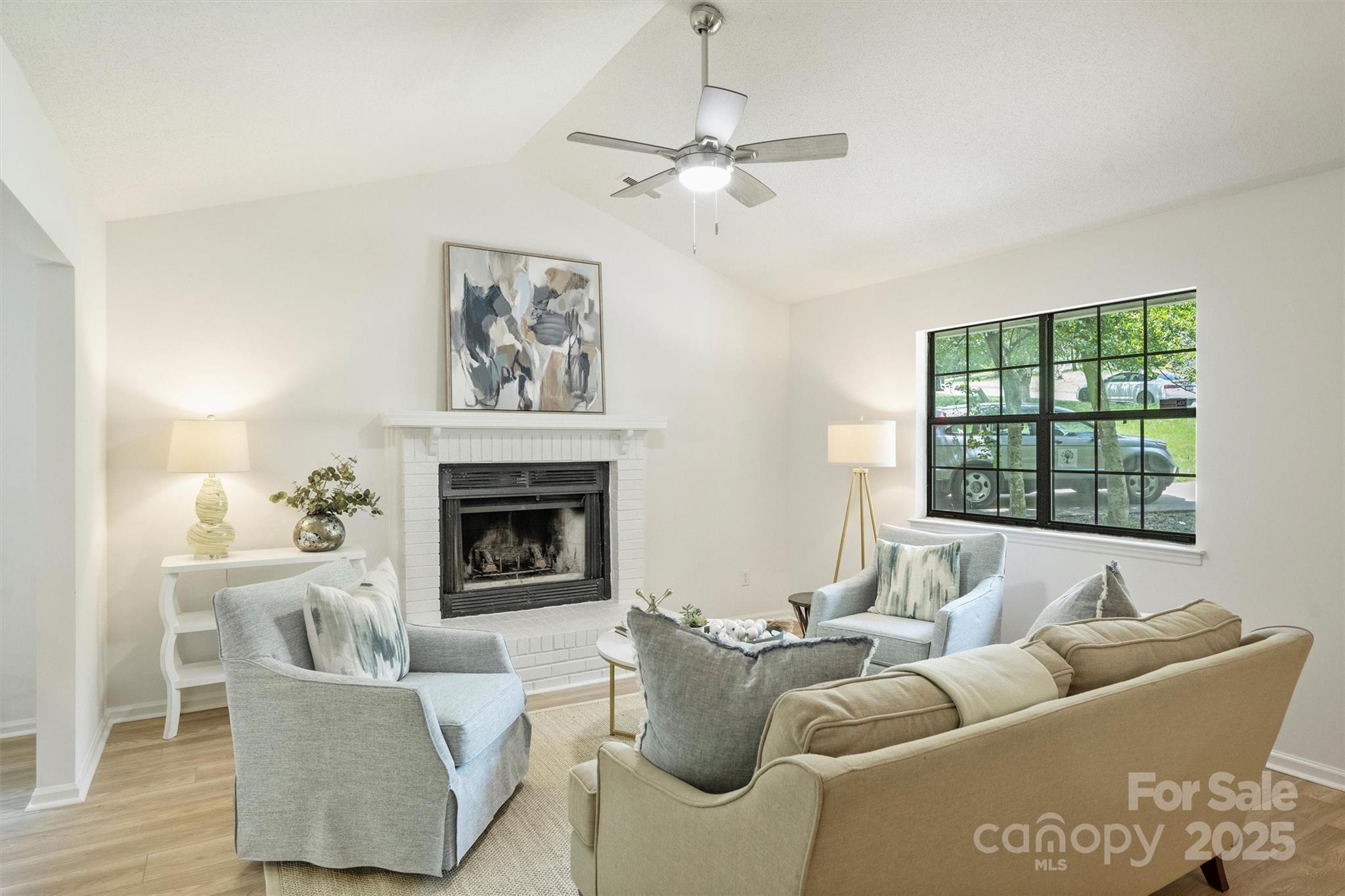 6115 Coltswood Court, Charlotte, NC - photo 8 of 39