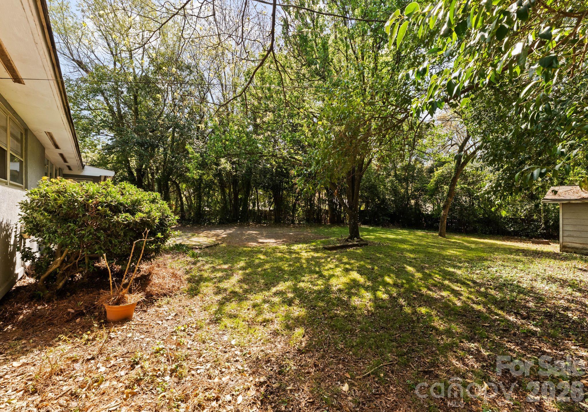 1136 E Woodlawn Road, Charlotte, NC - photo 39 of 48