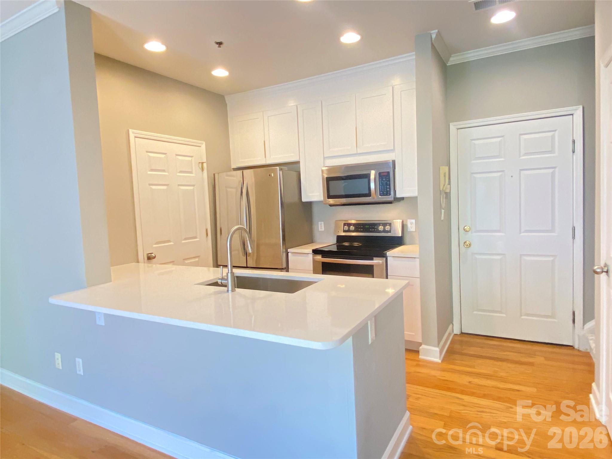 Photo 5 of 416 Queens Road19, Charlotte, NC