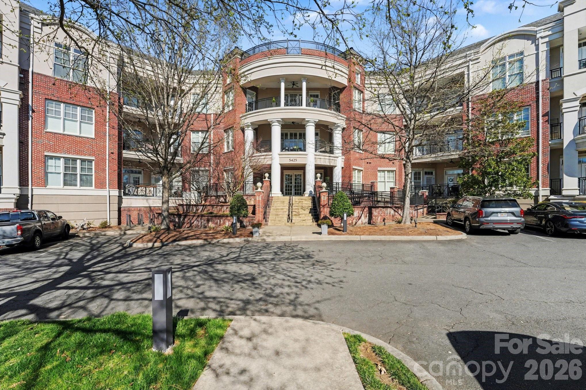 Home for sale at 5425 Closeburn Road210, Charlotte, NC — photo 1 of 17
