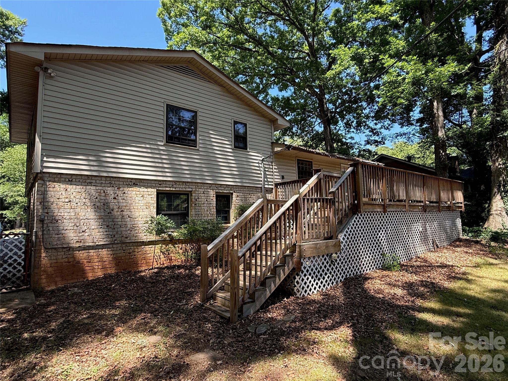 Photo 4 of 1129 Mclaughlin Drive, Charlotte, NC
