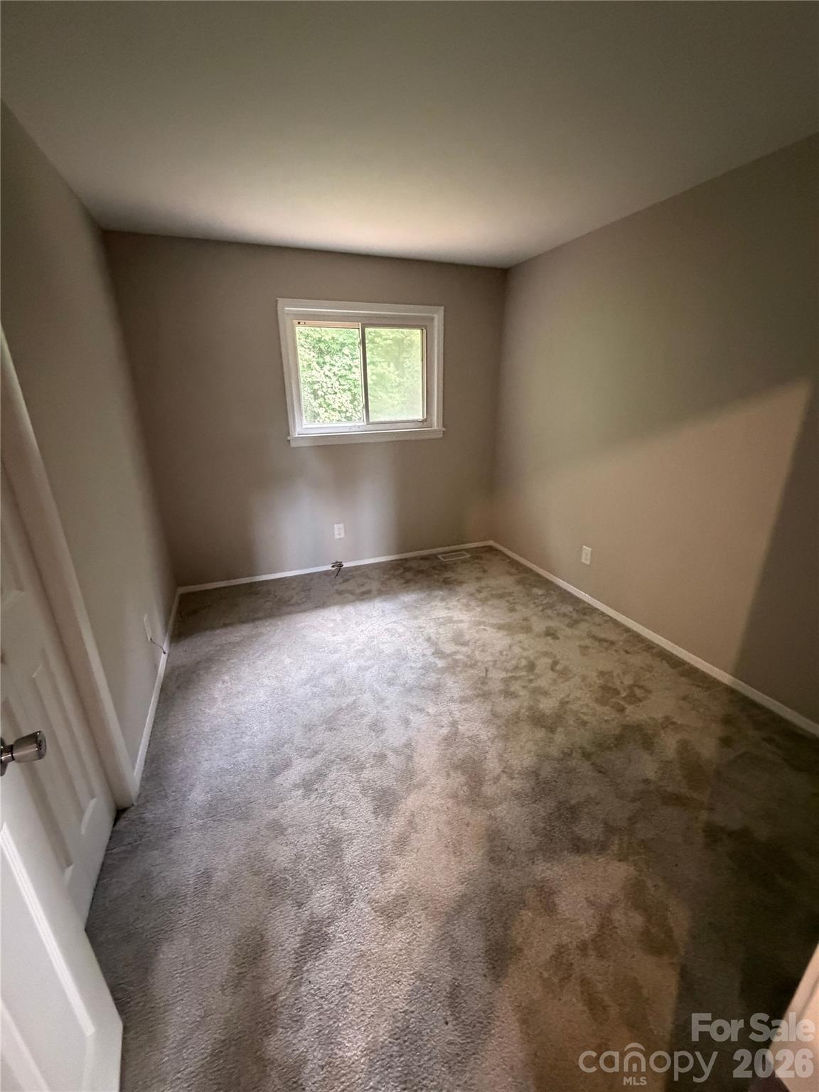 Home for sale at 2824 Cedarhurst Drive, Charlotte, NC — photo 17 of 27