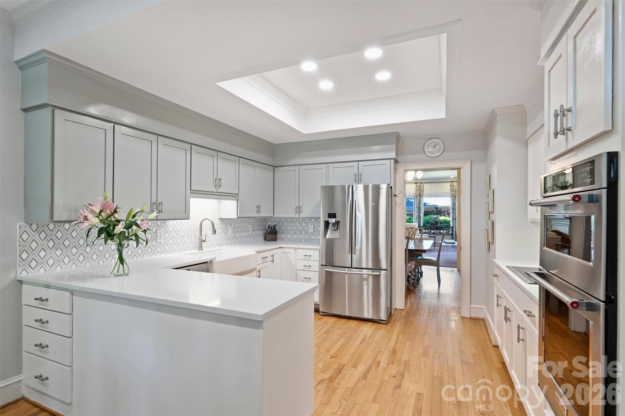 Photo 10 of 2320 Selwyn Avenue, Charlotte, NC
