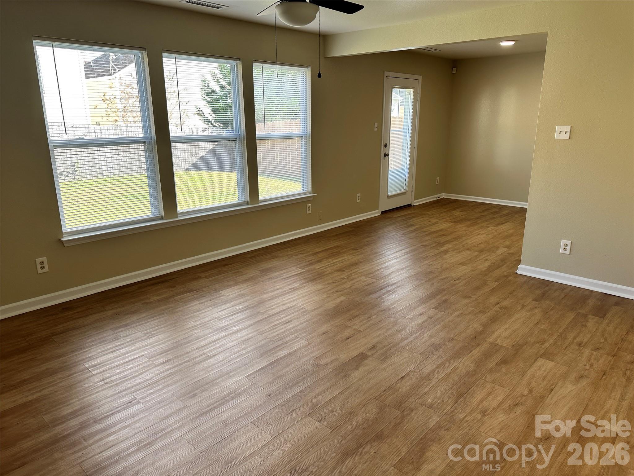 3042 Meadow Knoll Drive, Charlotte, NC - photo 2 of 21